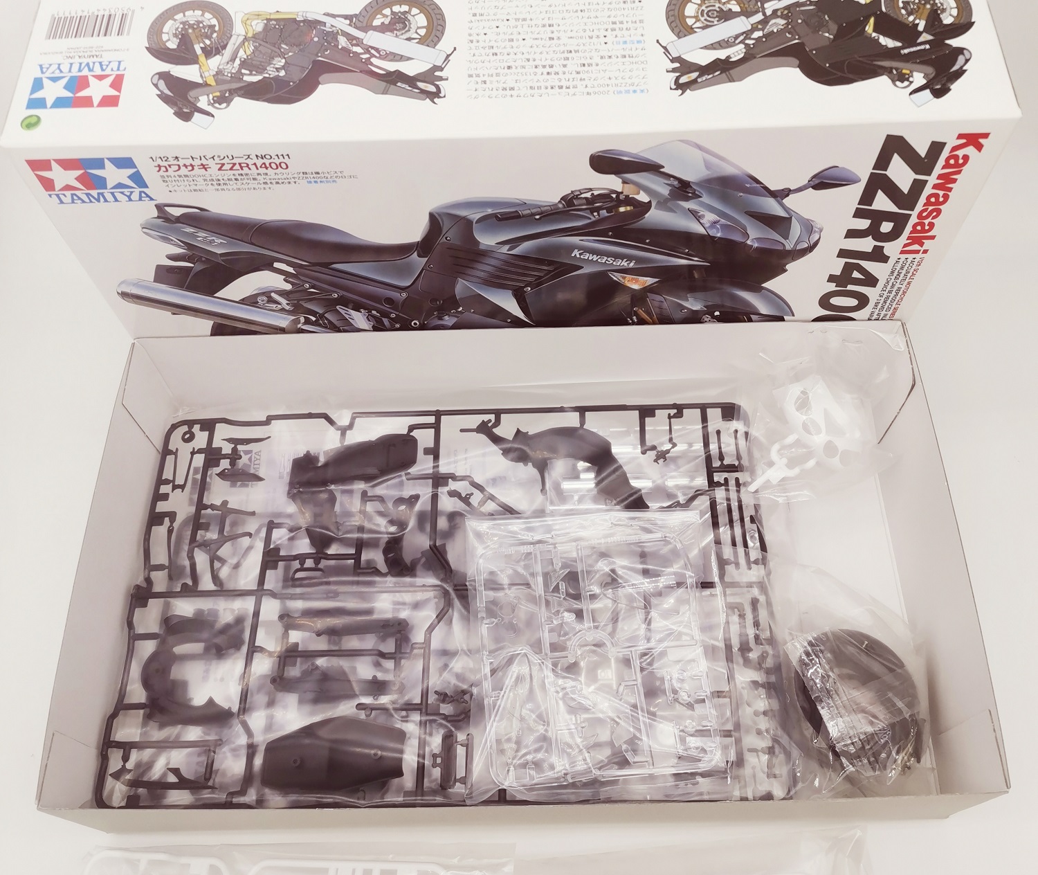 TAMIYA 14111 - Kawasaki ZZR1400 - 1/12 Scale Motorcycle Series No.111 ...