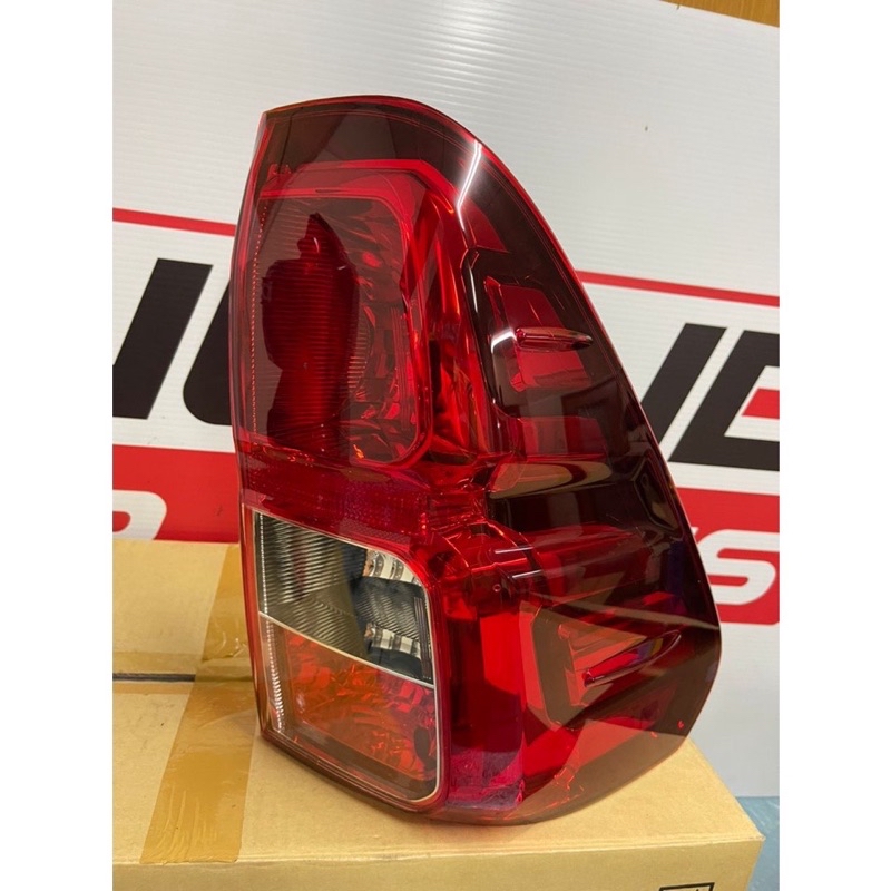 100%ORIGINAL TOYOTA GENUINE PARTS TAIL LAMP NEW (81561-0K261 (LH)/81551 ...