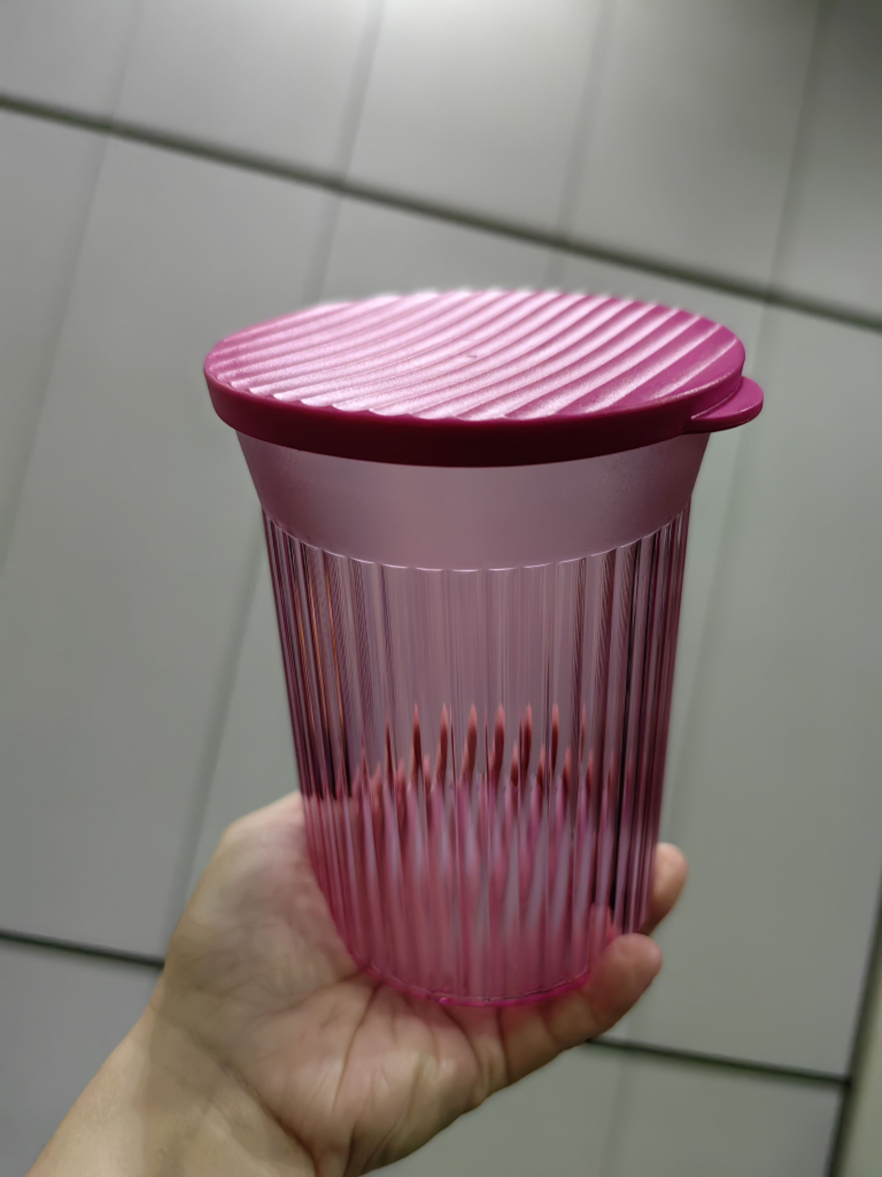 8 Jenis (5 Warna) X Tupperware Elegant Square Round Elegant Round 630ml ...