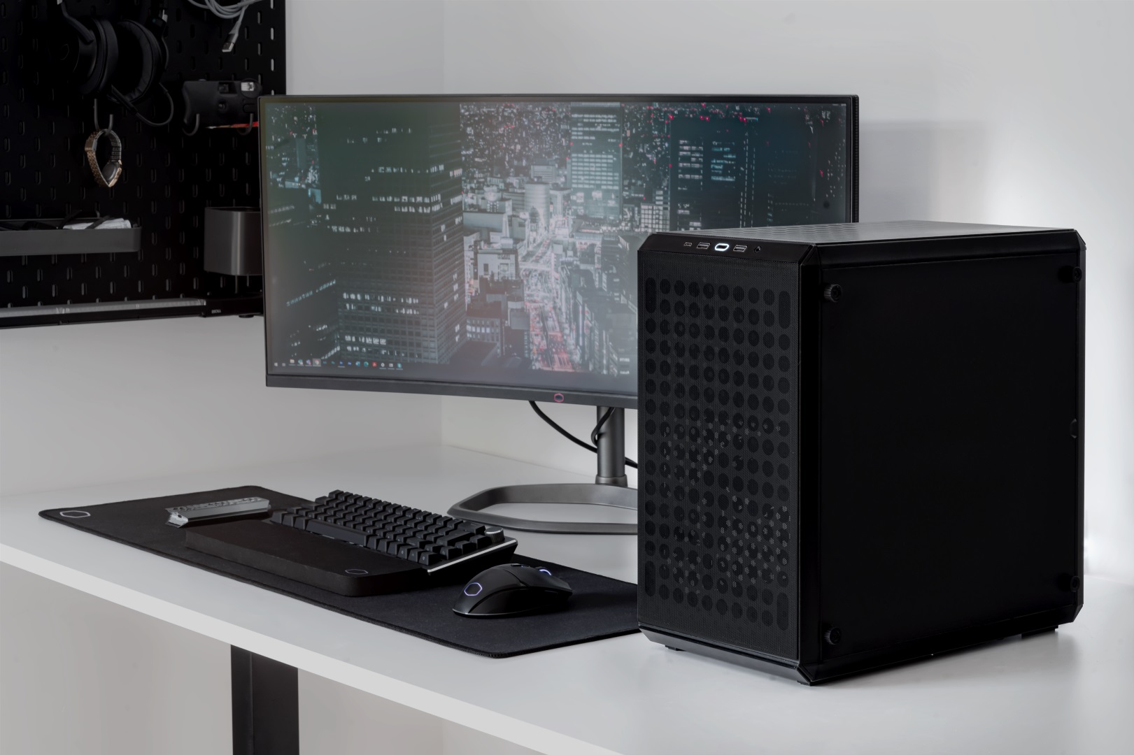 Cooler Master Q300L V2 Micro-ATX Case (Type-C) | Shopee Malaysia