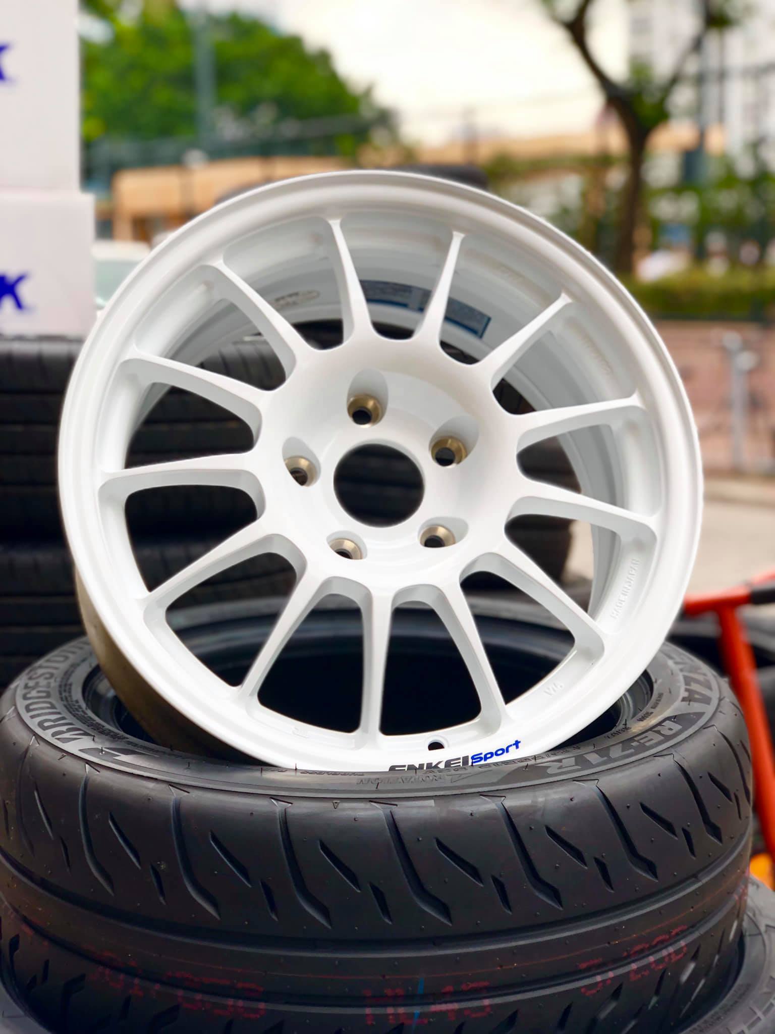 Sport Rim Paint - Cat 2K Quality Car Motorcycle Rim Spray Color DIY ...