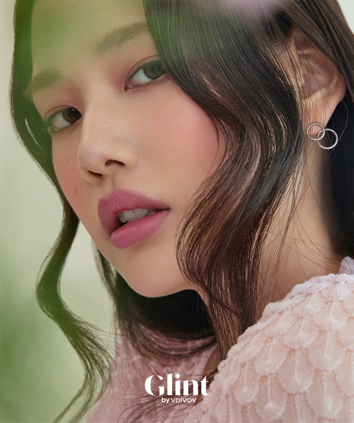 THE FACE SHOP Glint x Olive Young Limited Edition Baked Cheek Blush 2.4g with Brush (9 Shades ...