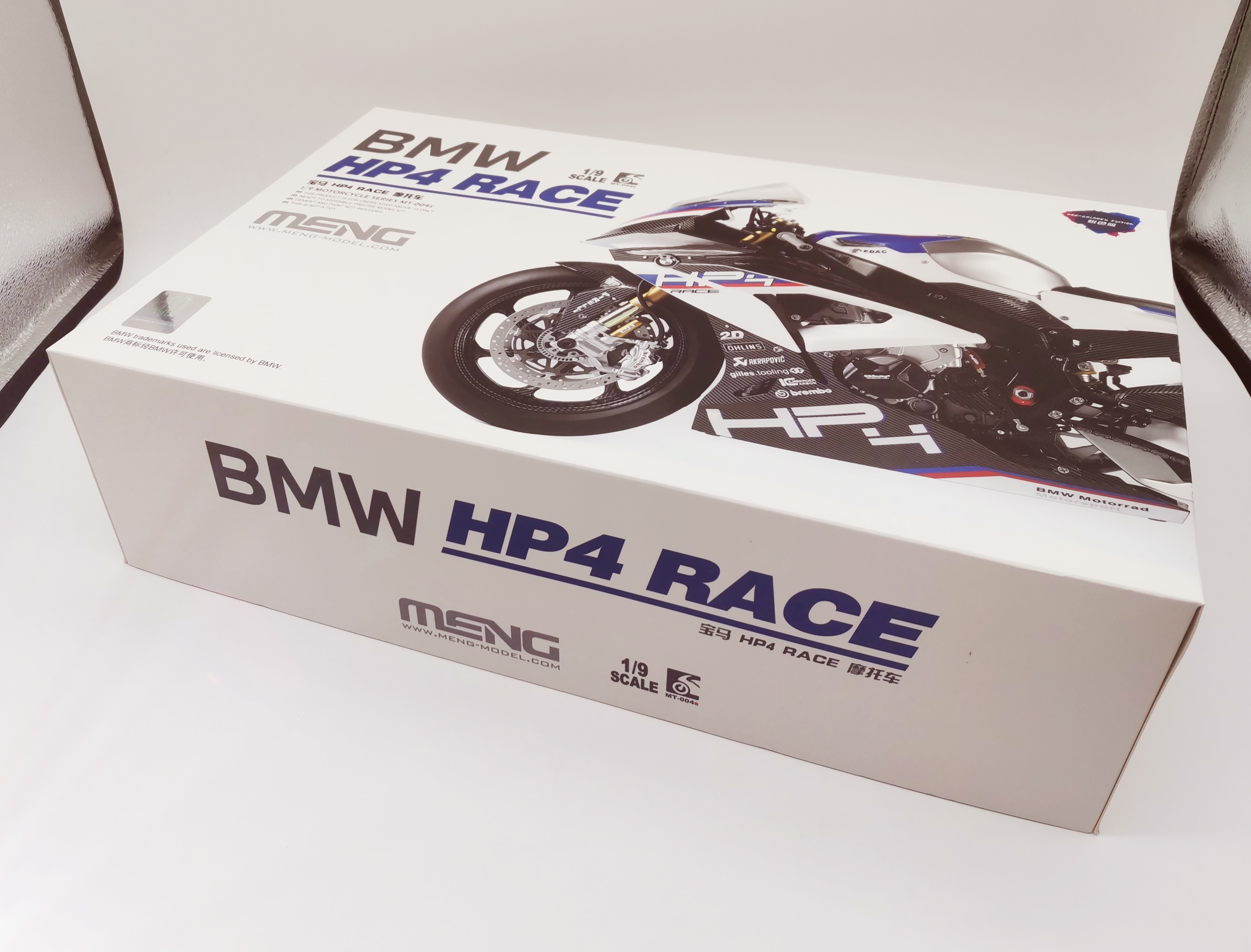 MENG - BMW HP4 RACE 1/9 Scale Motorcycle Series MT-004s - Pre-colored ...