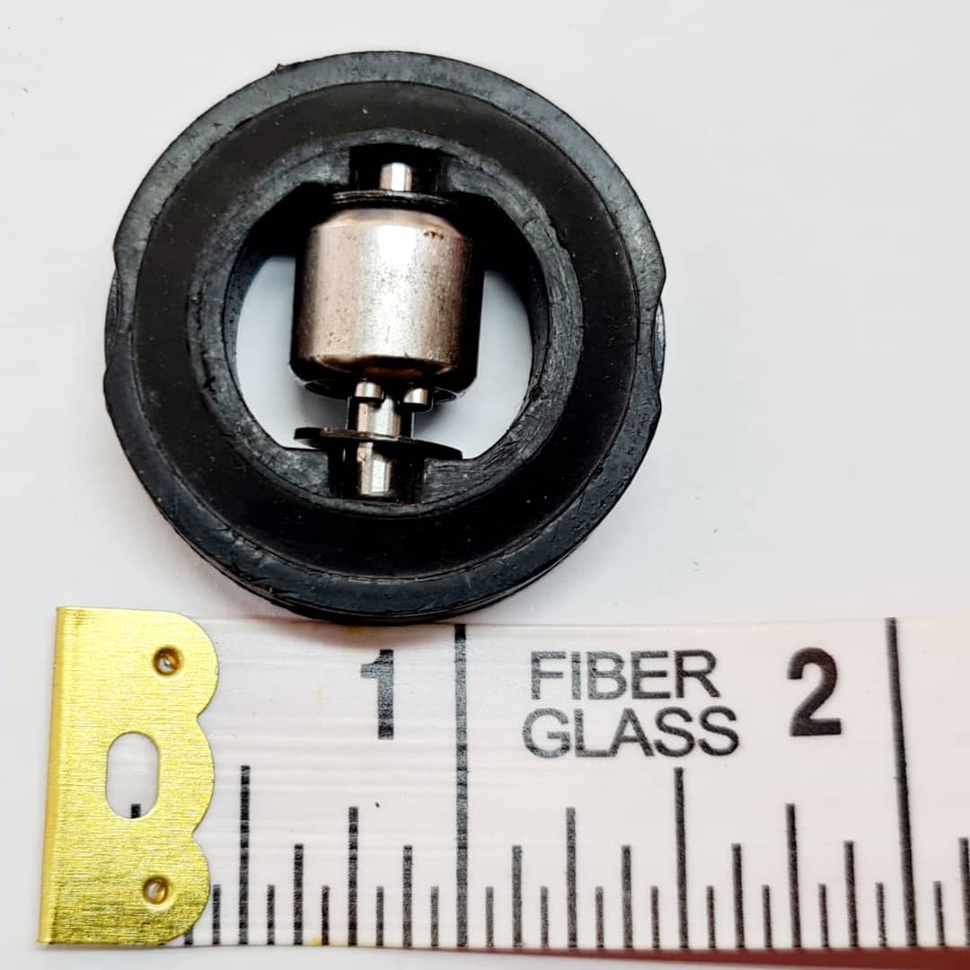 RUBBER MOUNTED ROLLER 8" FOR EASTMAN STRAIGHT CUTTING MACHINE /ROLLER ...