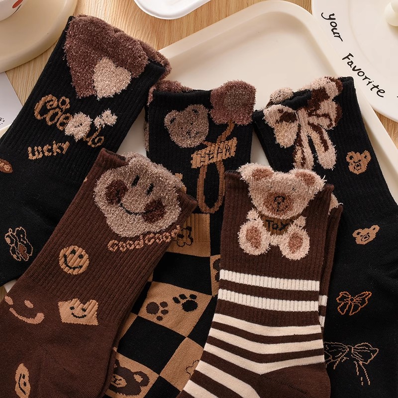 Mrs.socks Bear Corak Ins Cute Sock Crew Socks Women Stokin Panjang ...