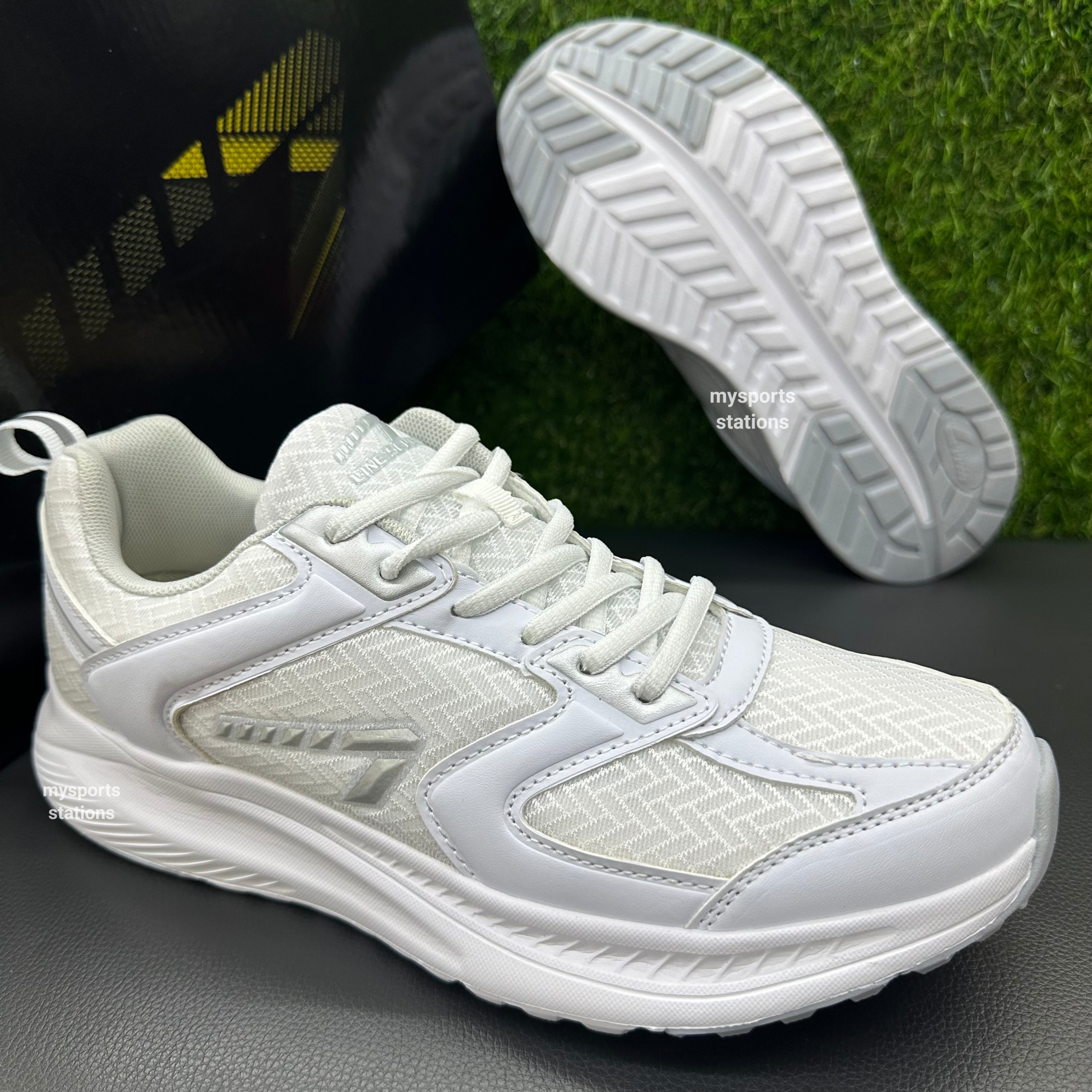 LINE SEVEN | LINE 7 S-2729 Mens White Shoes | Black Shoes | Running ...