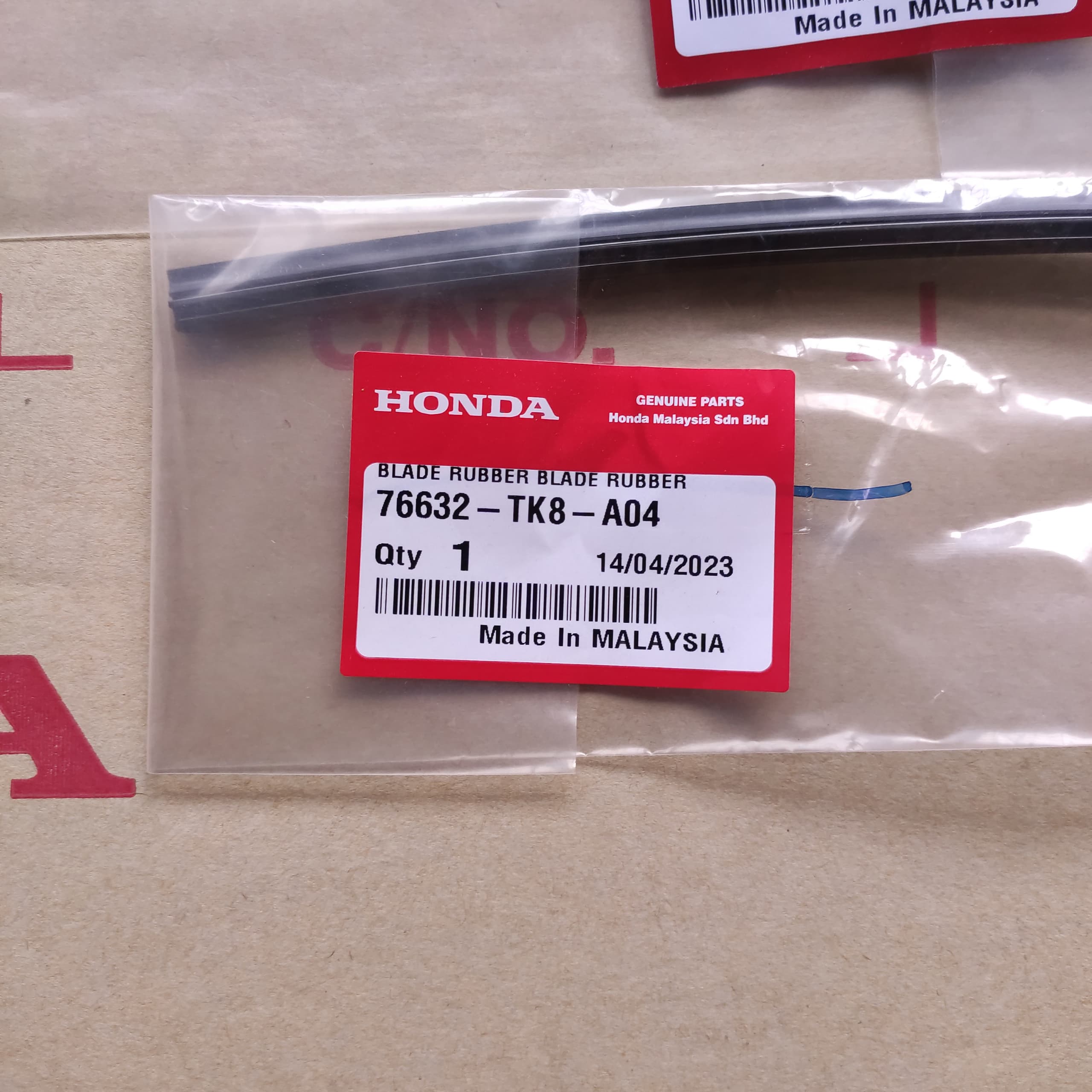 Wiper Rubber Refill Honda HR-V 3M1 3M0 ( RV1 ) ( 76622-TK8-A04 - RH ...