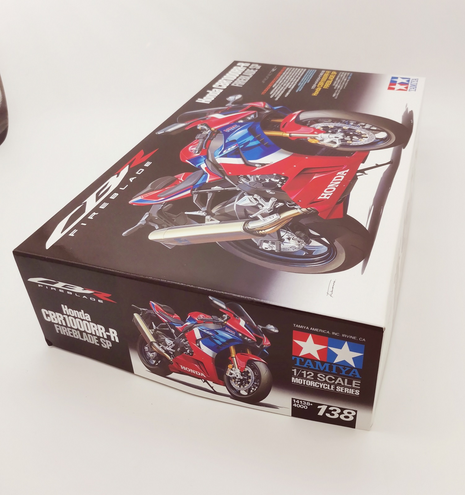 TAMIYA 14138 - Honda CBR1000RR-R FIREBLADE SP 1/12 Scale Motorcycle ...