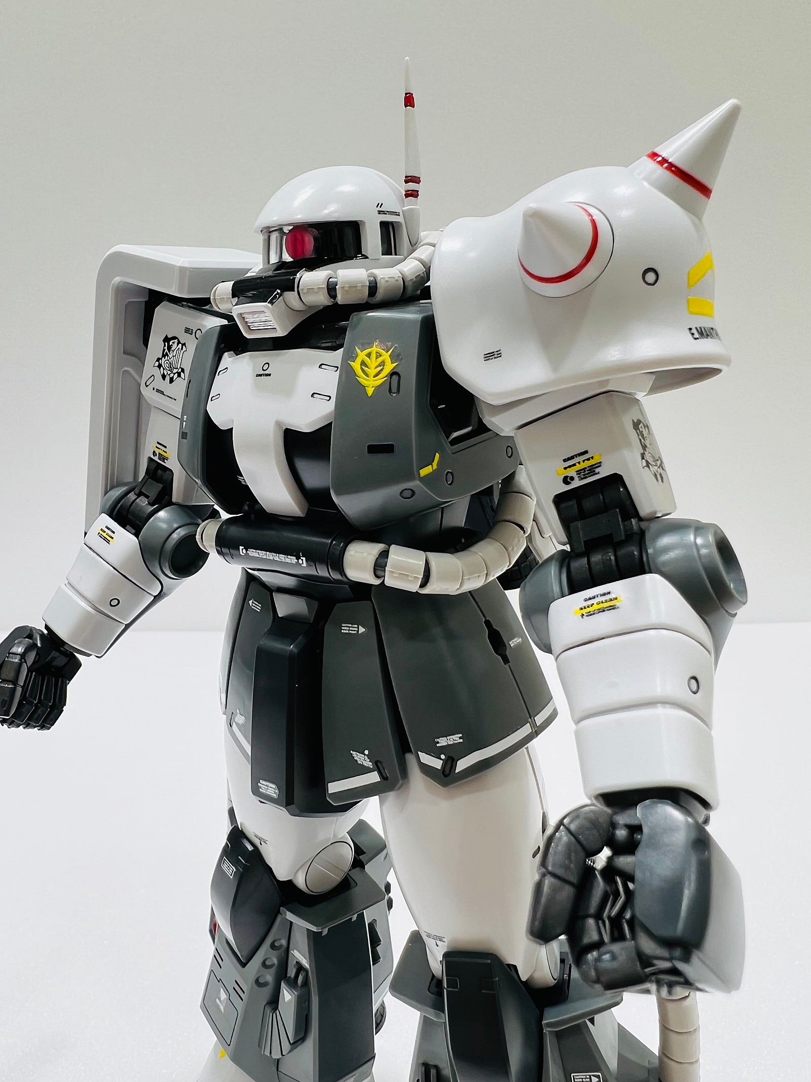 [DELPI DECAL] 93 MG 1/100 MS-06R-1A ERIC MANTHFIELD'S ZAKU II GUNDAM ...