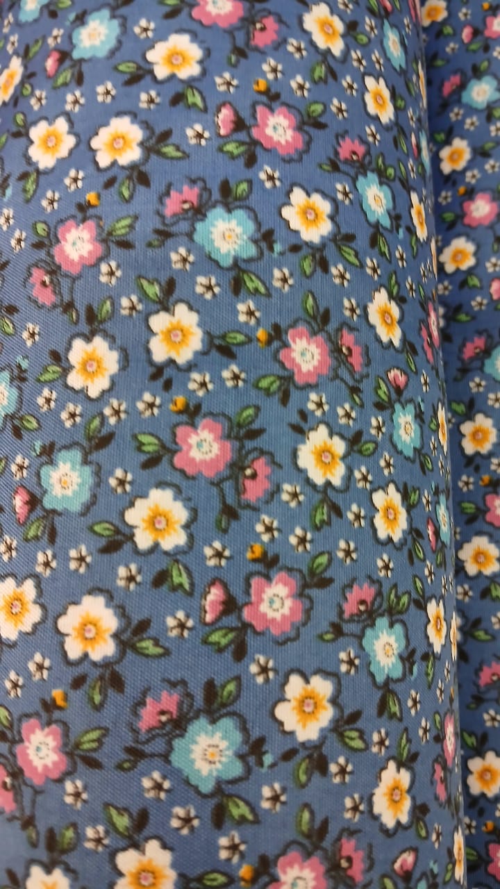 Floral Printed Polyester Cotton / Kain Corak Bunga Bidang 48 Inci ...