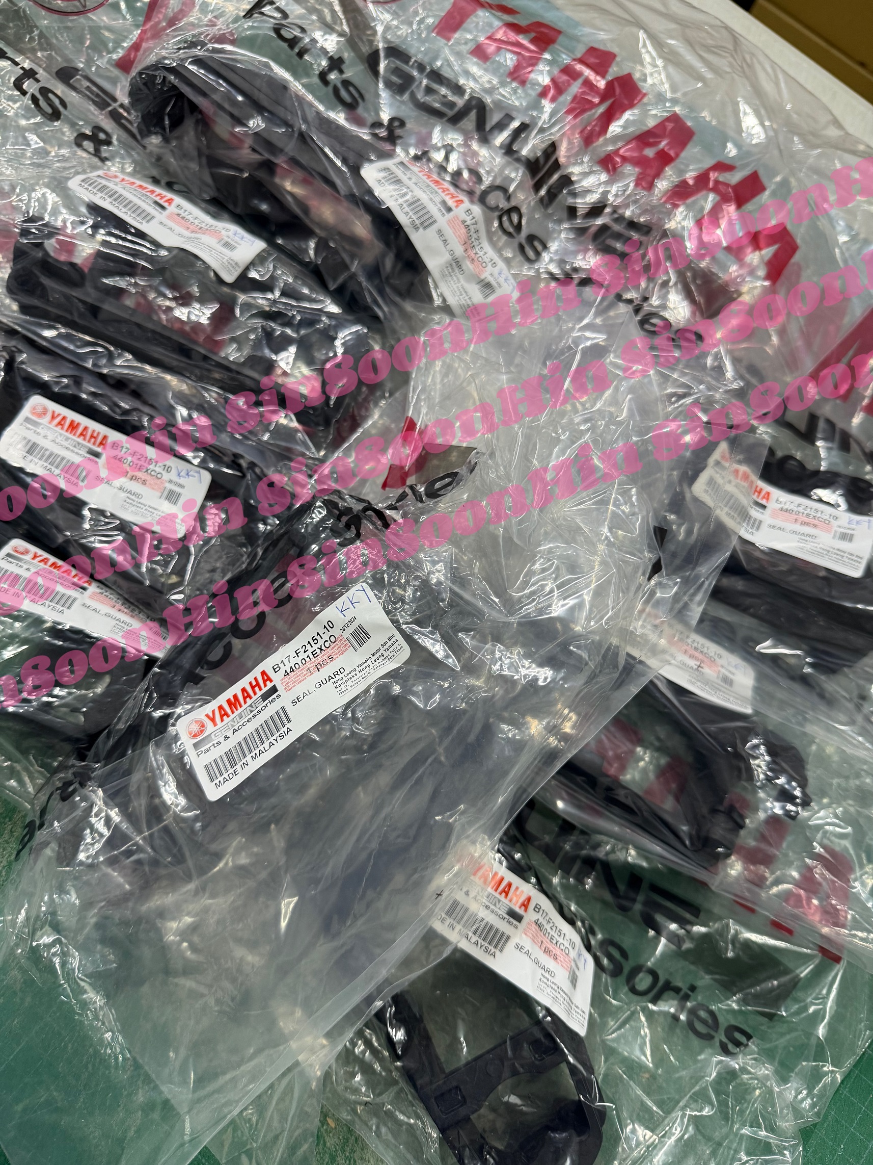 Yamaha Y15ZR Y15 Y16 Y16ZR 100% ORIGINAL Chain Guard / Swing Arm Rubber ...