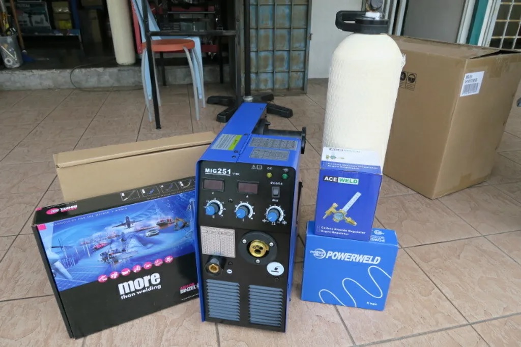 Riland MIG 251 Mosfet Inverter MIG Welding Machine 220Amp Complete Set ...