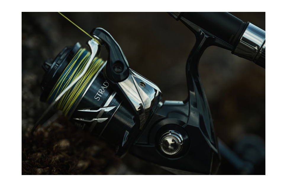 Shimano 24 Stradic SW Large Spinning Reel Salt Water Fishing | Shopee ...