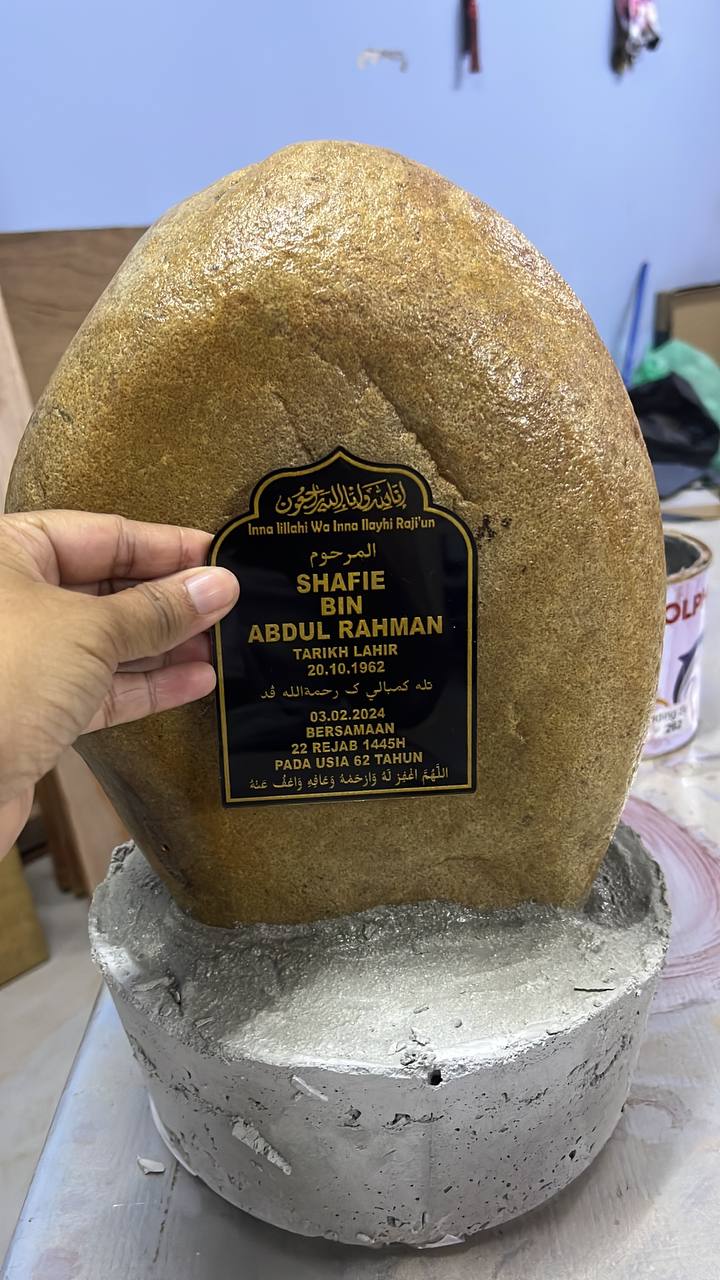 Percuma Plate Nama Batu Nisan Sungai Dewasa Beserta Tapak/Penanda Kubur ...