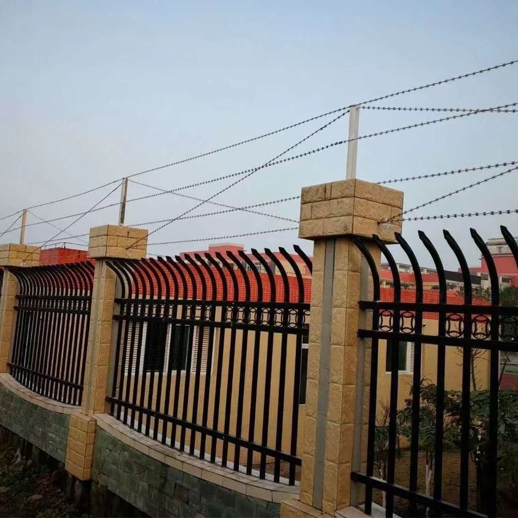 Razor Barbed Wire Dawai Duri Pagar Dawai Kawat Duri 10m 50m Lurus Razor ...