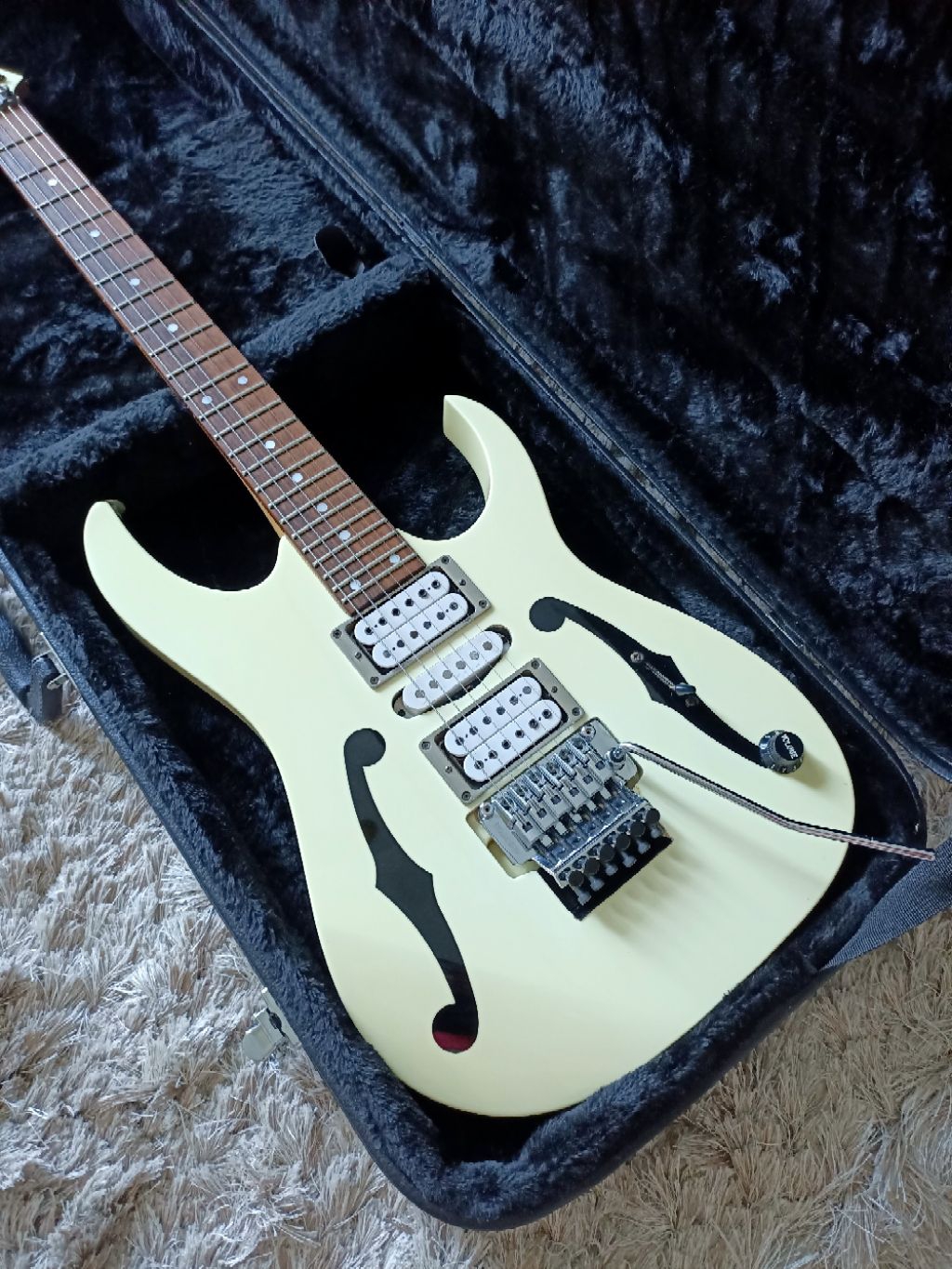 Ibanez PGM-30 Signature Paul Gilbert Made in Japan 24Frets with Hard ...