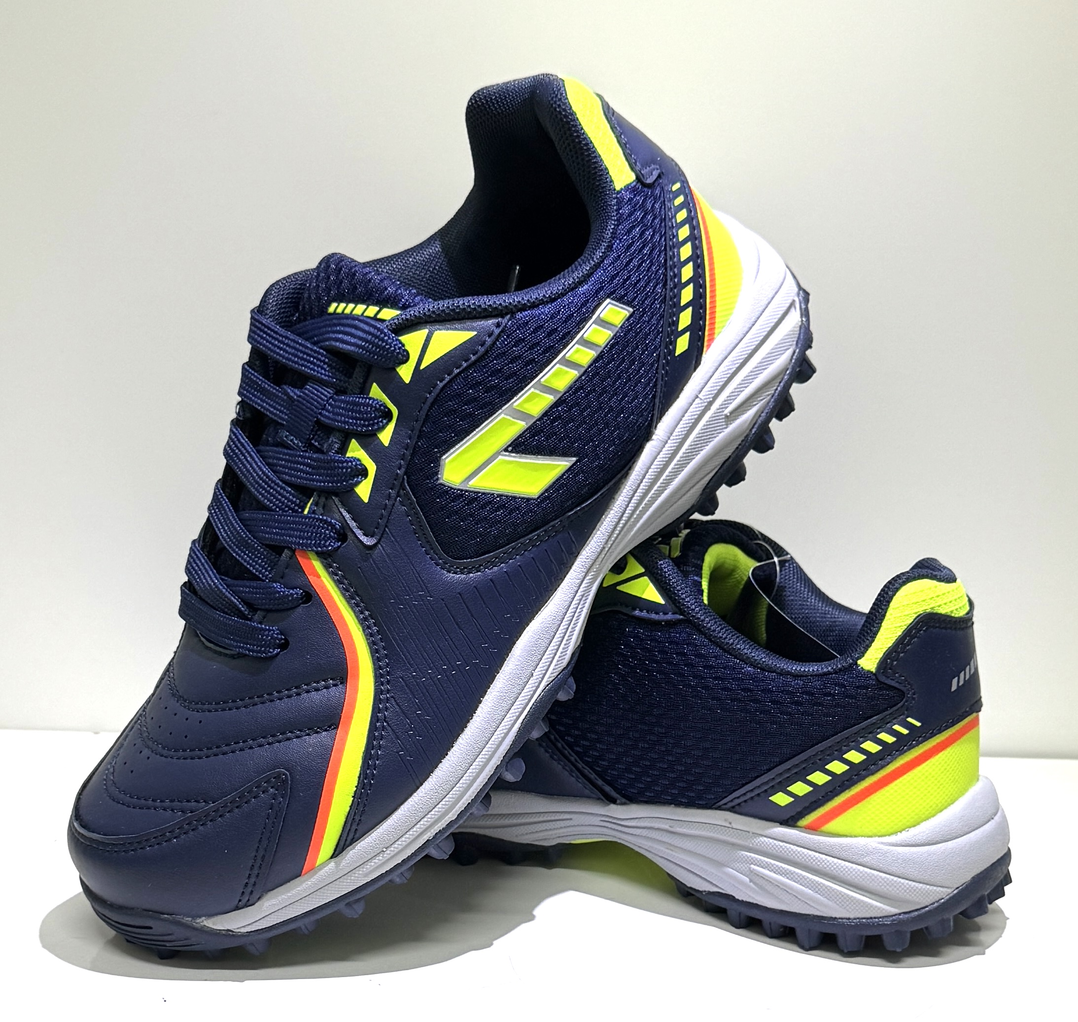 Line 7 L7 SABER Men’s Turf Shoes Hockey Shoes Jogging Hiking Futsal Shoes | Shopee Malaysia