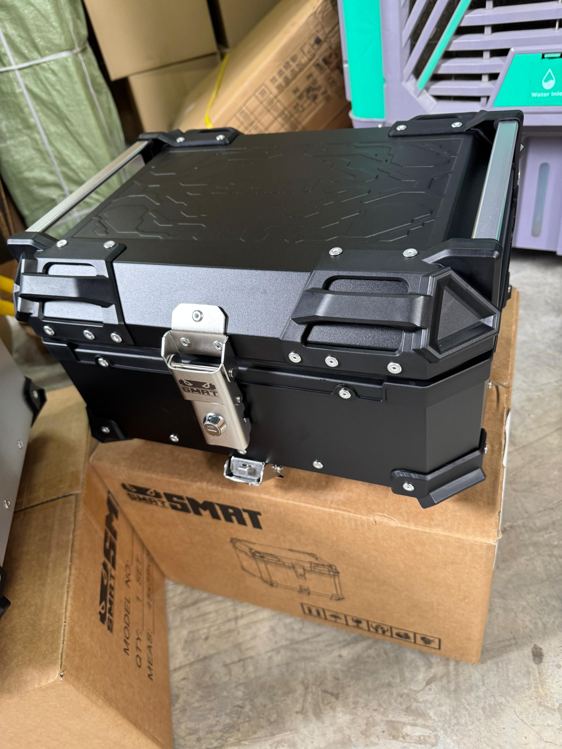 New Product SMRT Top Box Rear Carrier Box Universal 28L 28 Liter Kotak ...