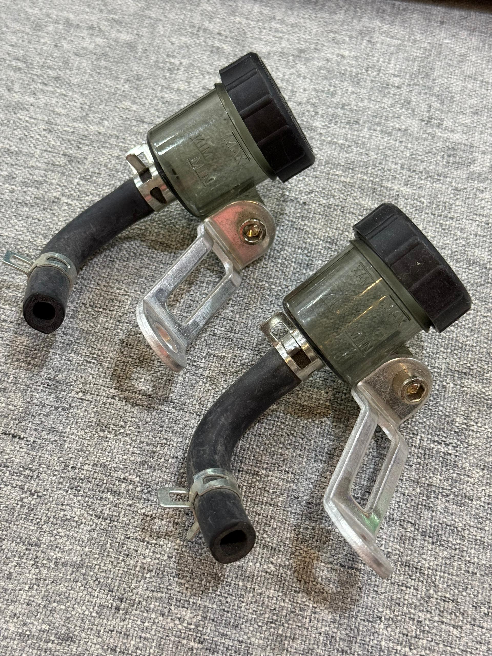 Brake Oil Tank Bottle Smoke / Tabung Minyak Brake With Full Set Screw ...