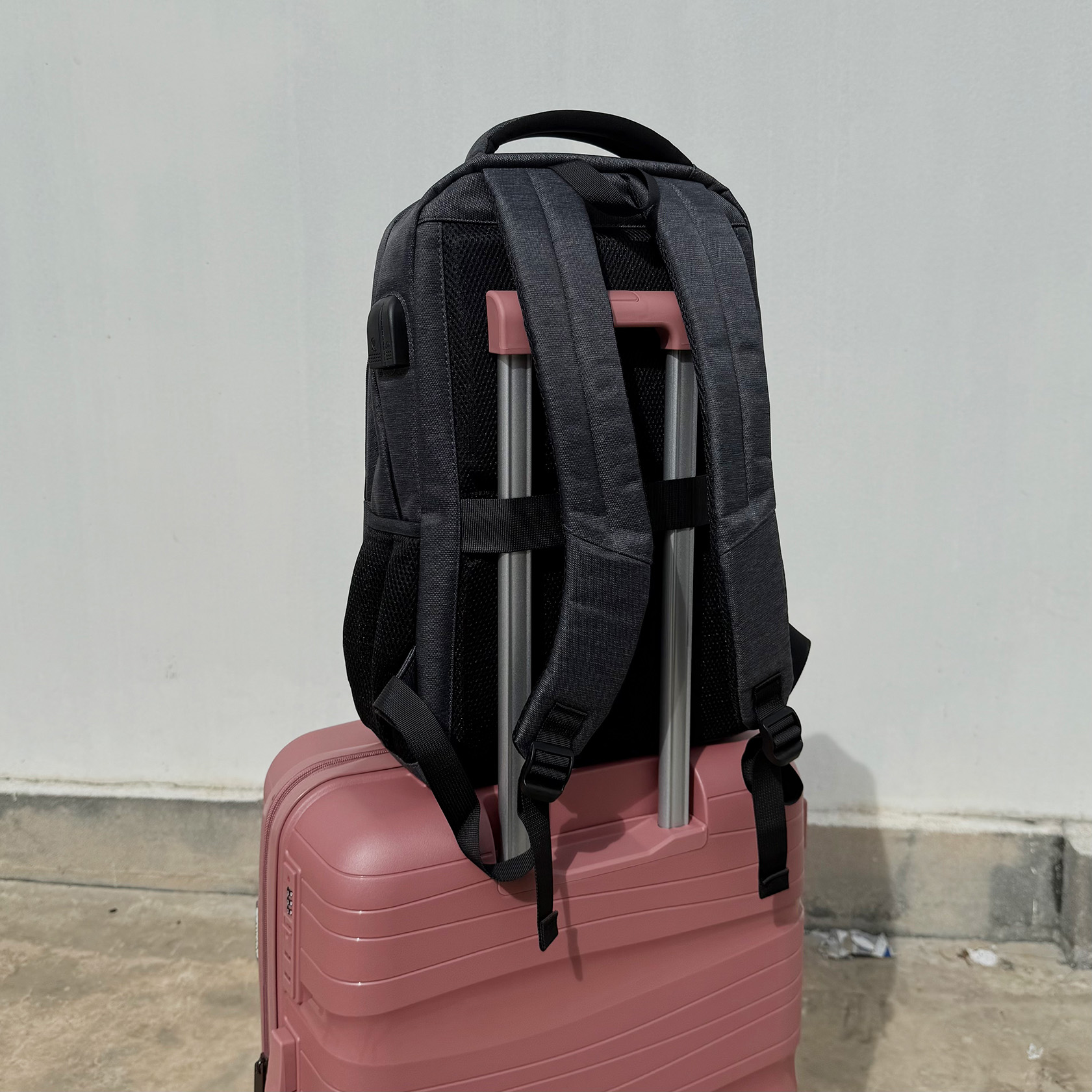APOLO USB And Earphone Port Laptop Backpack / Backpack (Two Tone Nylon ...