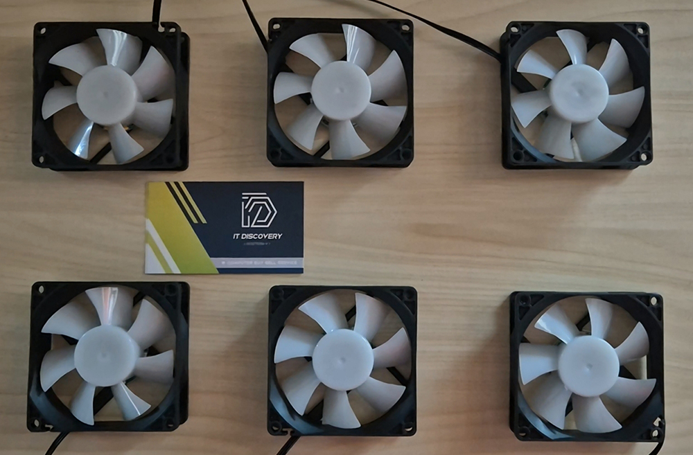 Super Cool New Design 8cm Mono RGB 10 LED PC Case Fan Silent Beautiful ...