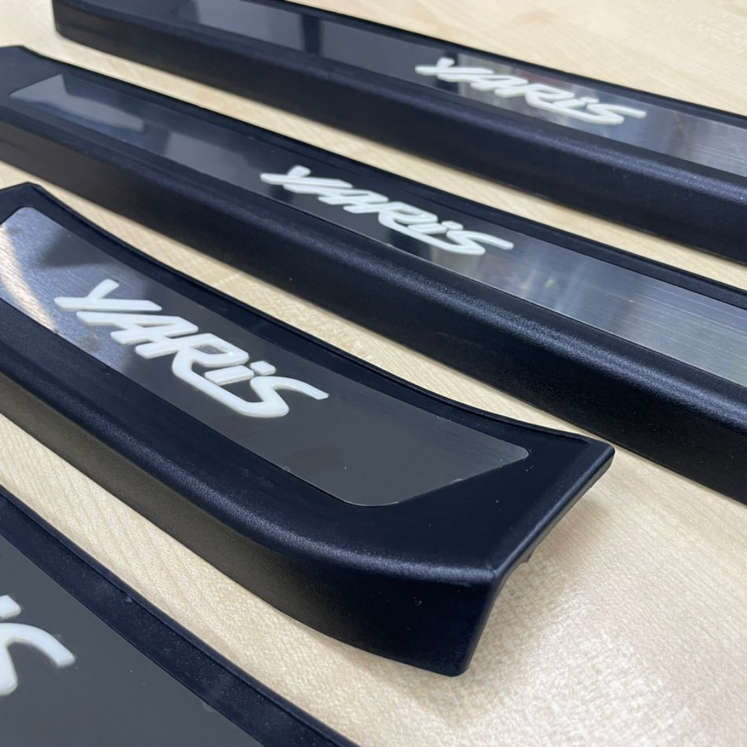 Toyota Yaris 2019-2026 Blue LED Door Side Sill Step Plate 4 PCS ...