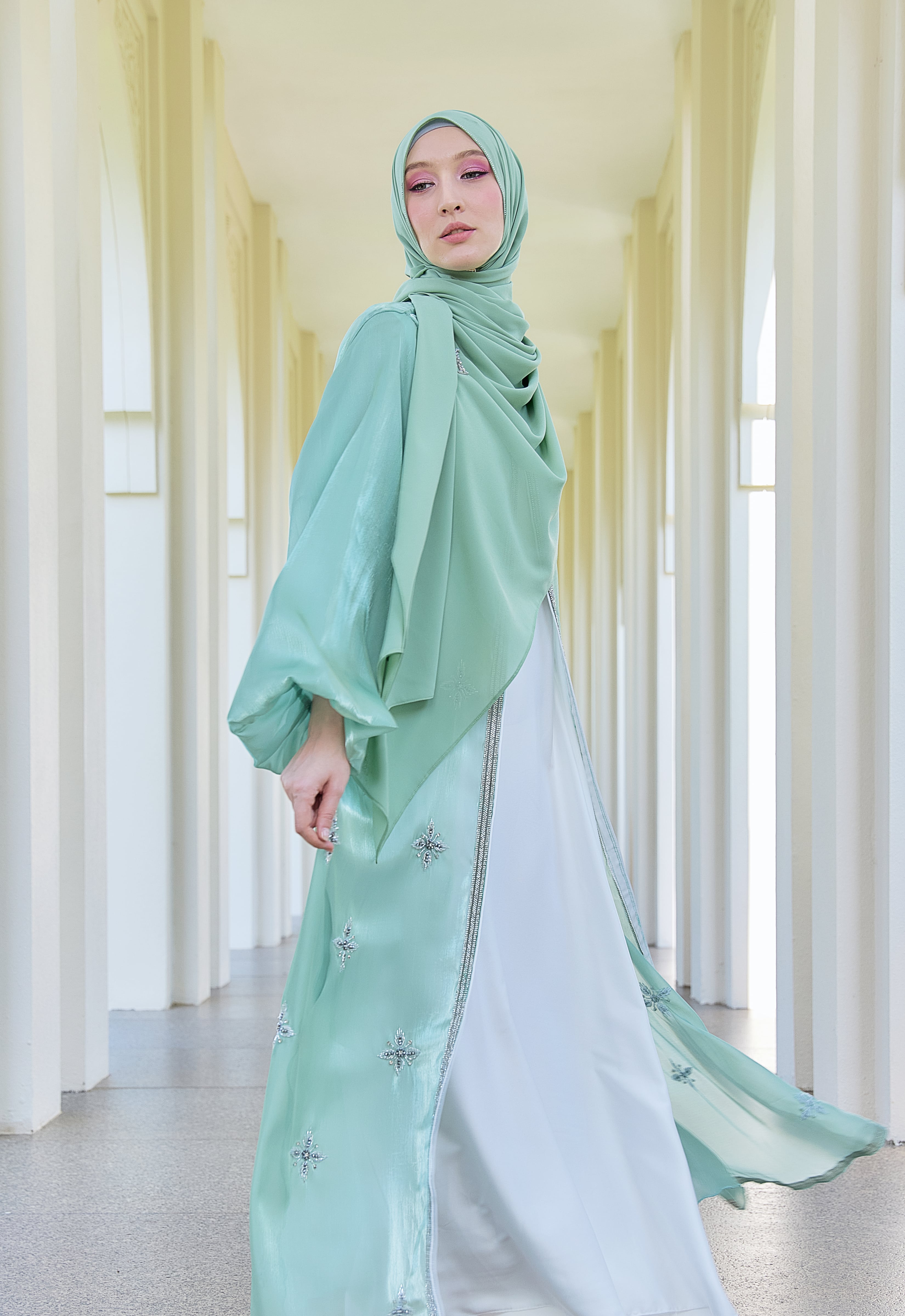 MINAZ ABAYA | THALIA LUXE ABAYA | Shopee Malaysia