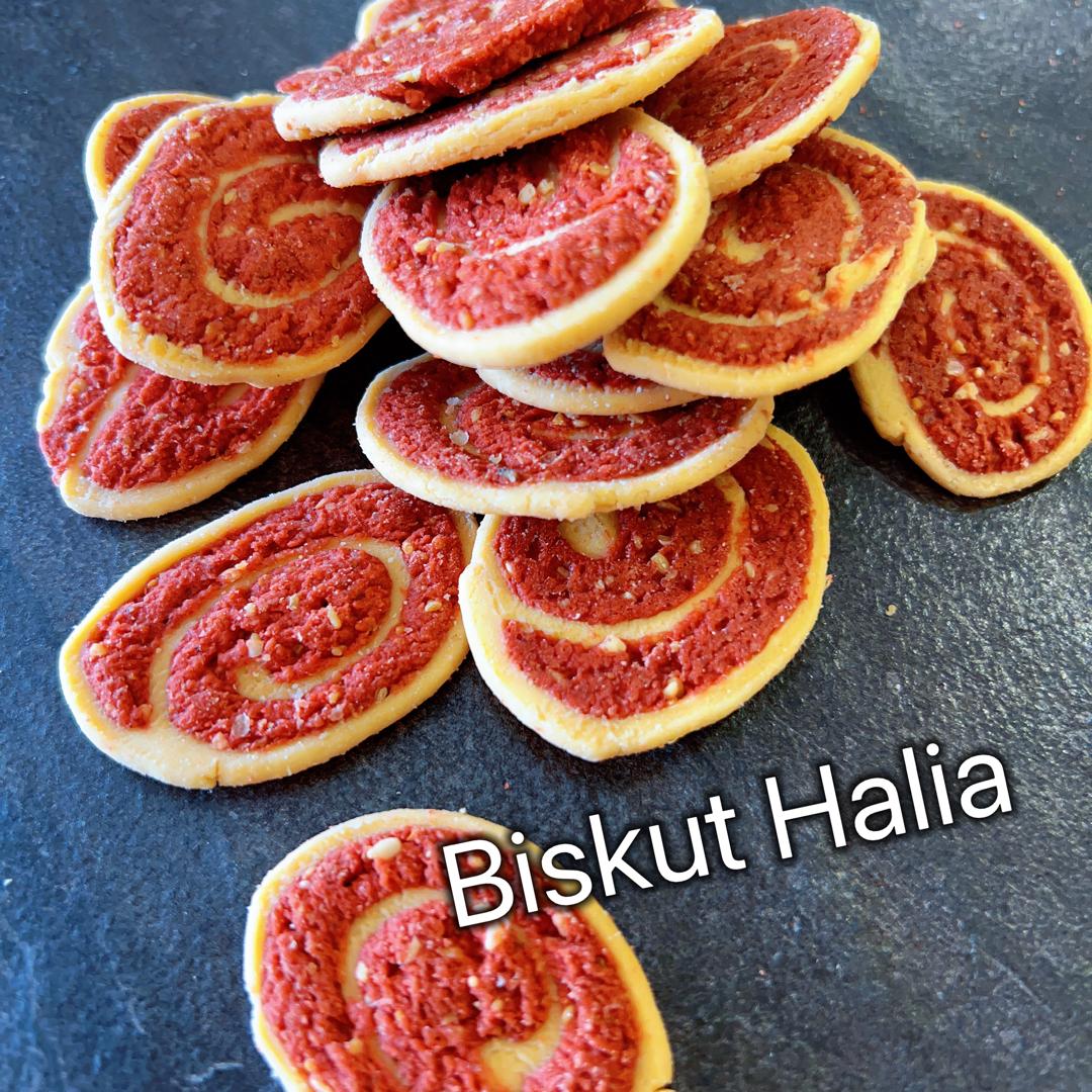 Halal Biskut Tin Traditional 200g | Shopee Malaysia