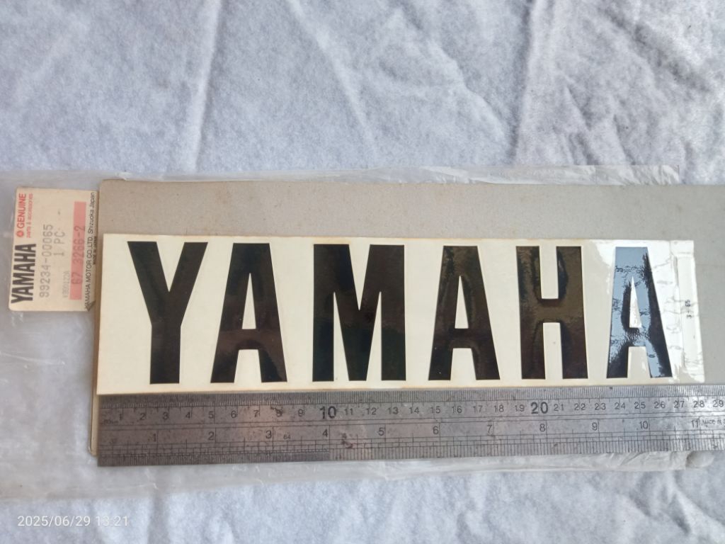 Yamaha rd350ypvs rd350f2 1wt 1wg tzr250 fzr ypvs nos YAMAHA belly pan ...