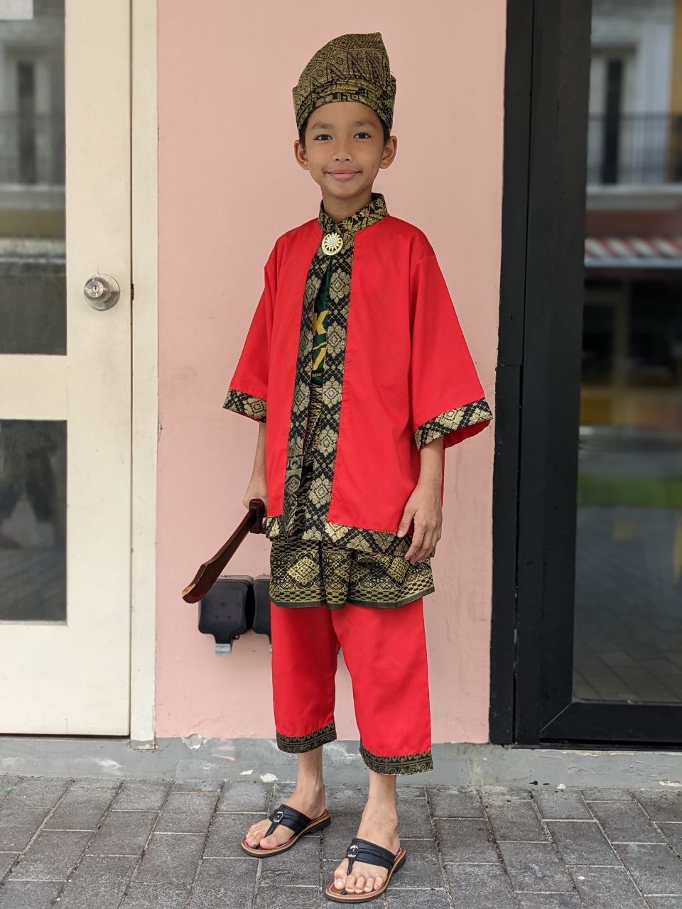 BAJU LAYANG BUDAK MERAH BORDER GOLD!! READY STOCK!! POST OUT SETIAP ...