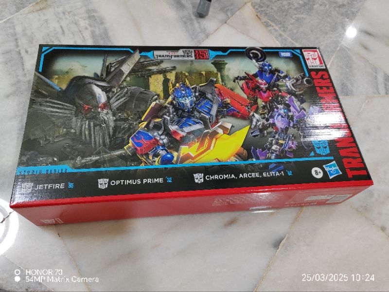 Transformers Studio Series 35 Jetfire 32 Optimus Prime 52 Chromia ...