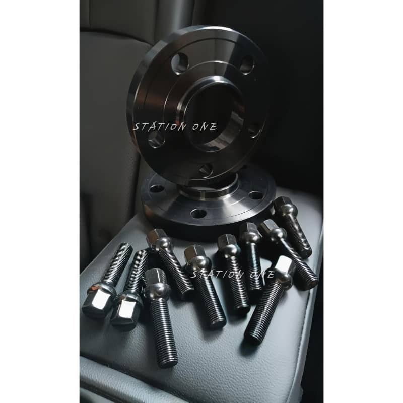 Mercedes-Benz / Audi 5x112 (Slip-On) Wheel Spacer with Extended Bolts ...