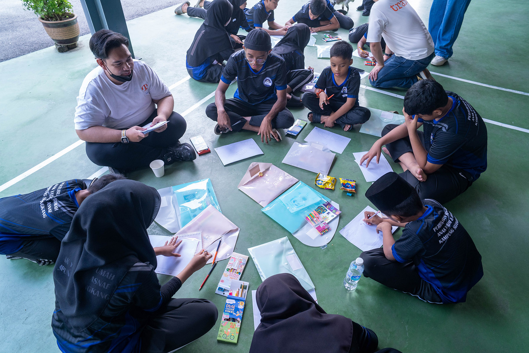 Tracey Dream Carrier Bag X Rumah Anak Yatim Sijangkang | Shopee Malaysia
