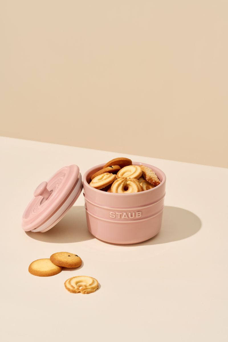 Staub Round Storage Pot S - Pink | Shopee Malaysia