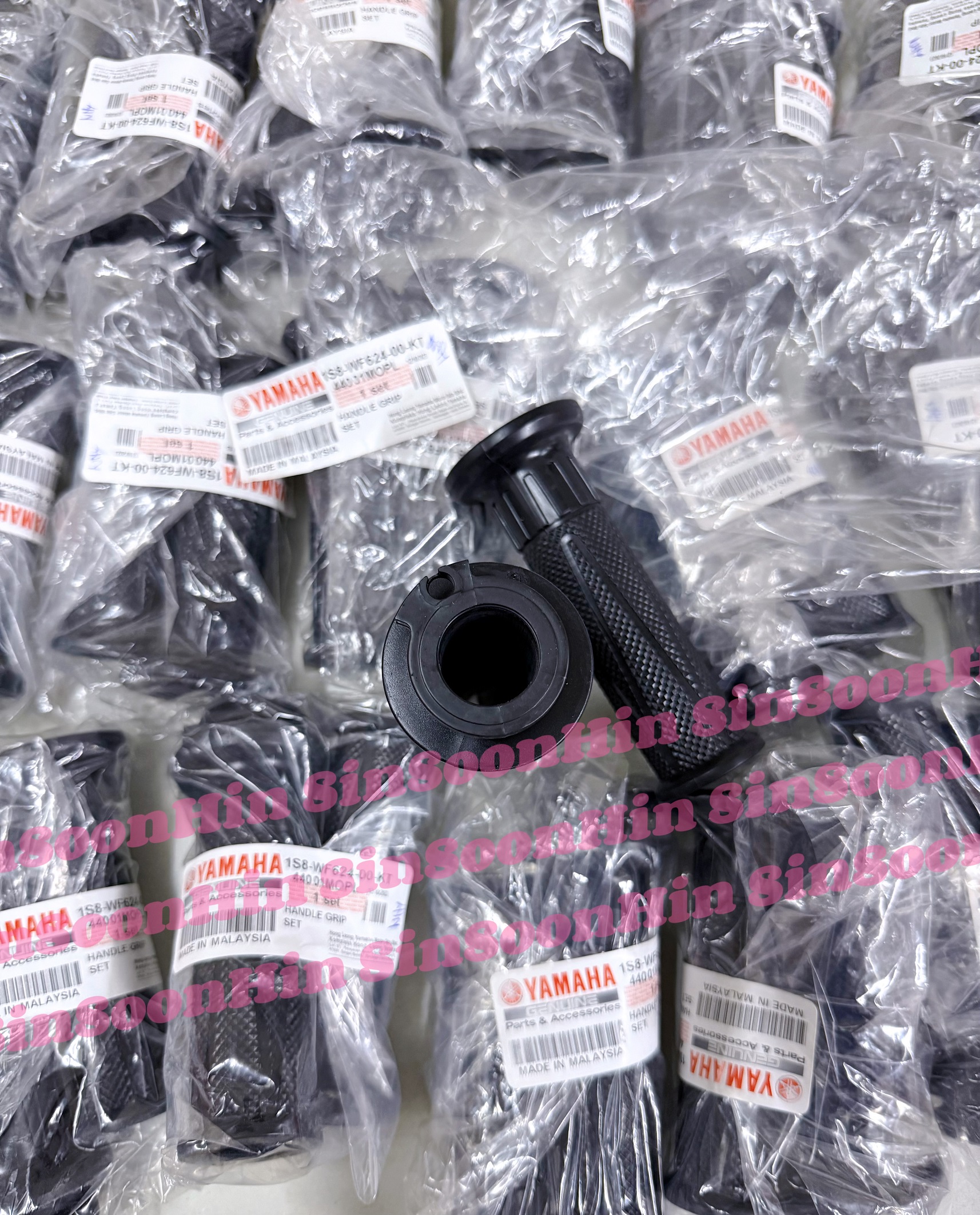 LC135 V1 ORIGINAL HLY Handle Throttle Grip Set [1S8-WF624-00] # sarung pemegang getah ori moto ...