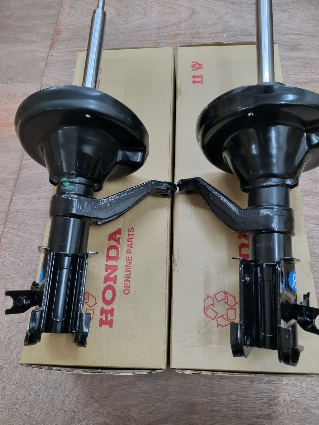100% GENUINE HONDA STREAM S7A S7C 1.7/ 2.0 RN1 RN3 RN5 SHOCK ABSORBER ...
