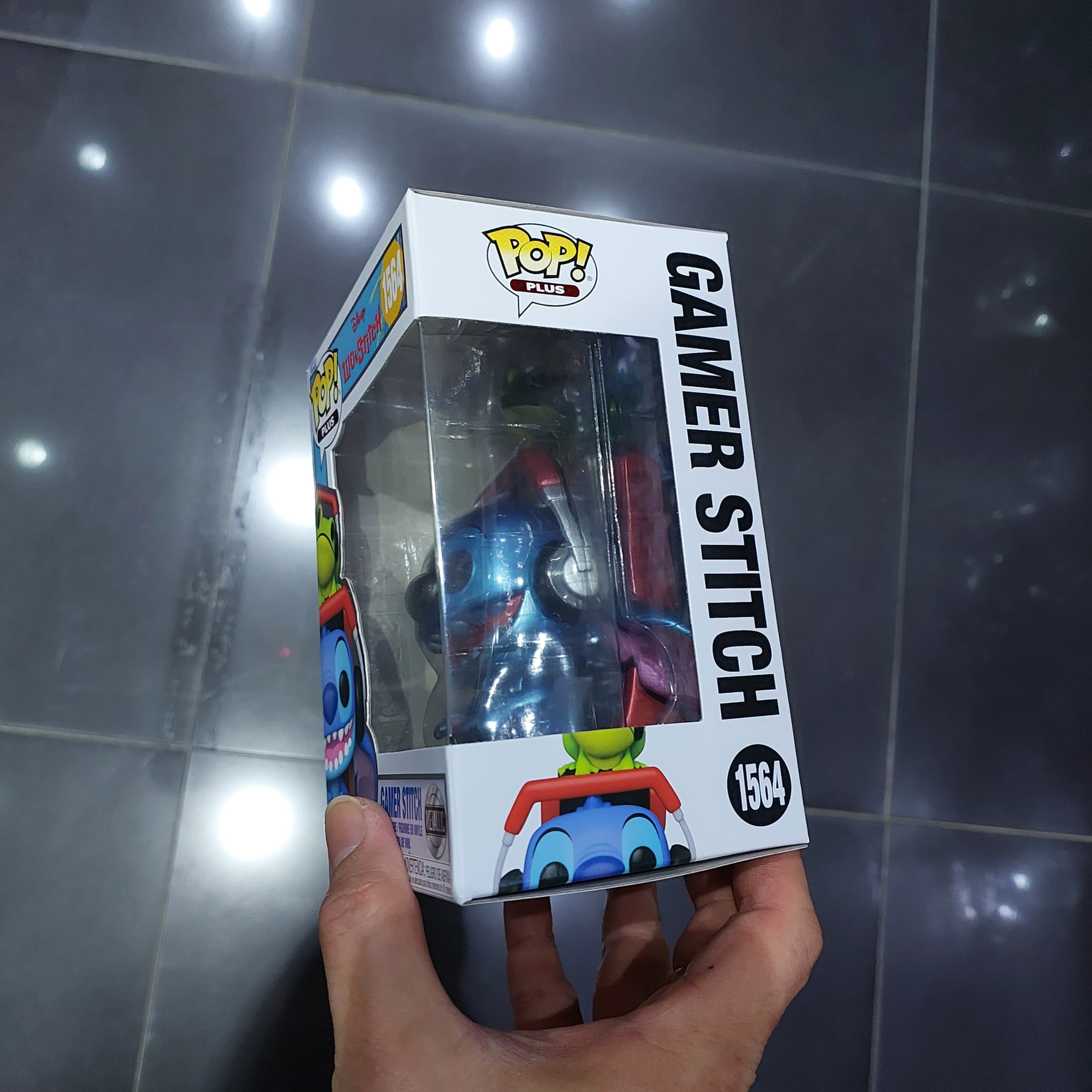 Funko Pop Gamer Stitch 1564 Pop Plus Metallic Edition Disney Animation ...