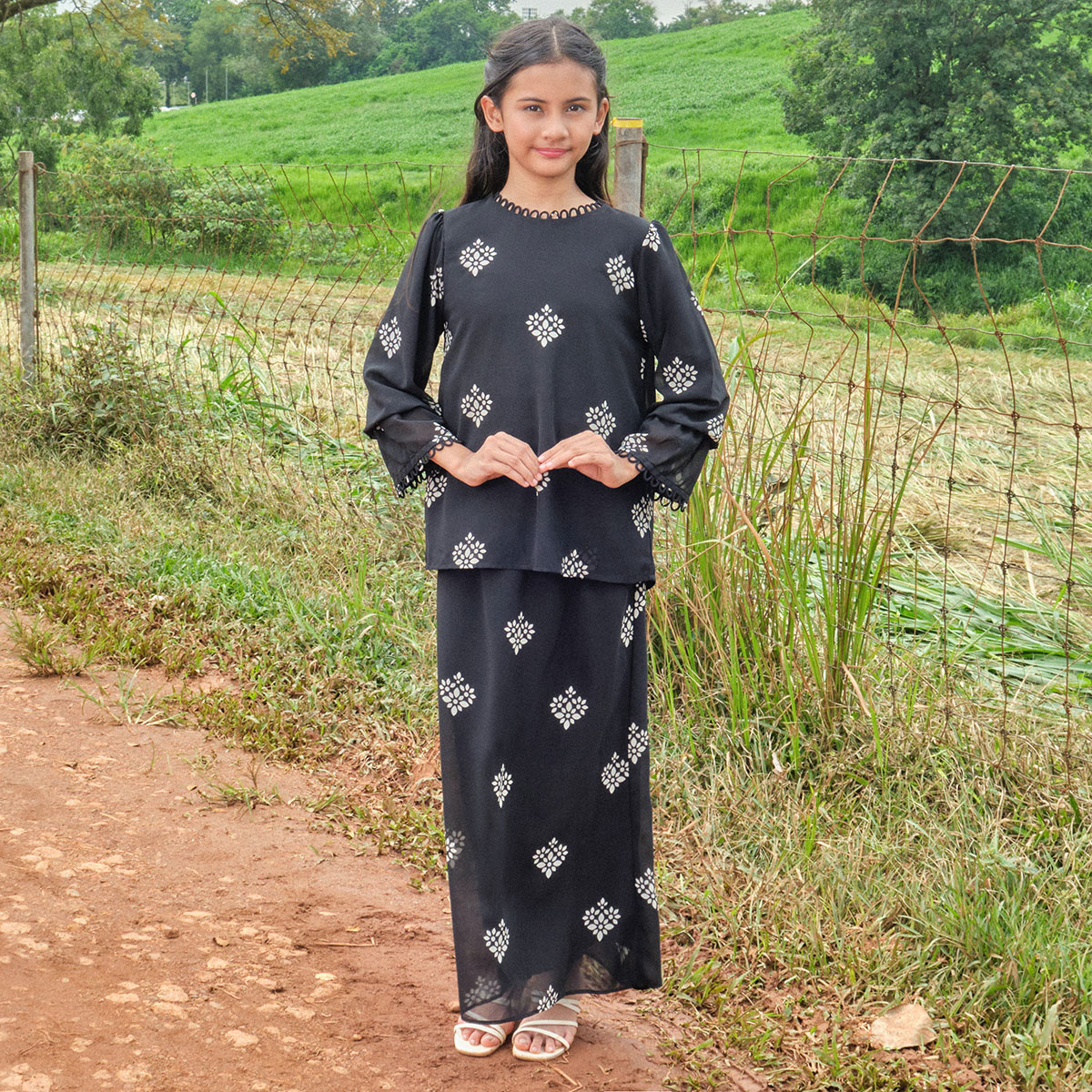 Poplook Kemangi Blouse & Skirt | Shopee Malaysia