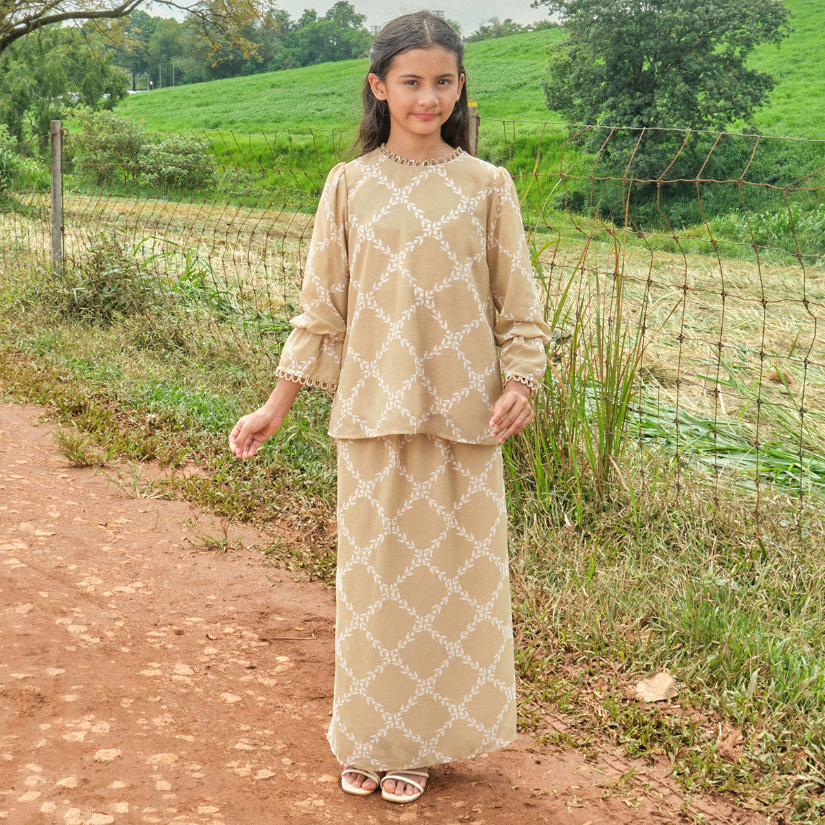 Poplook Kemangi Blouse & Skirt | Shopee Malaysia