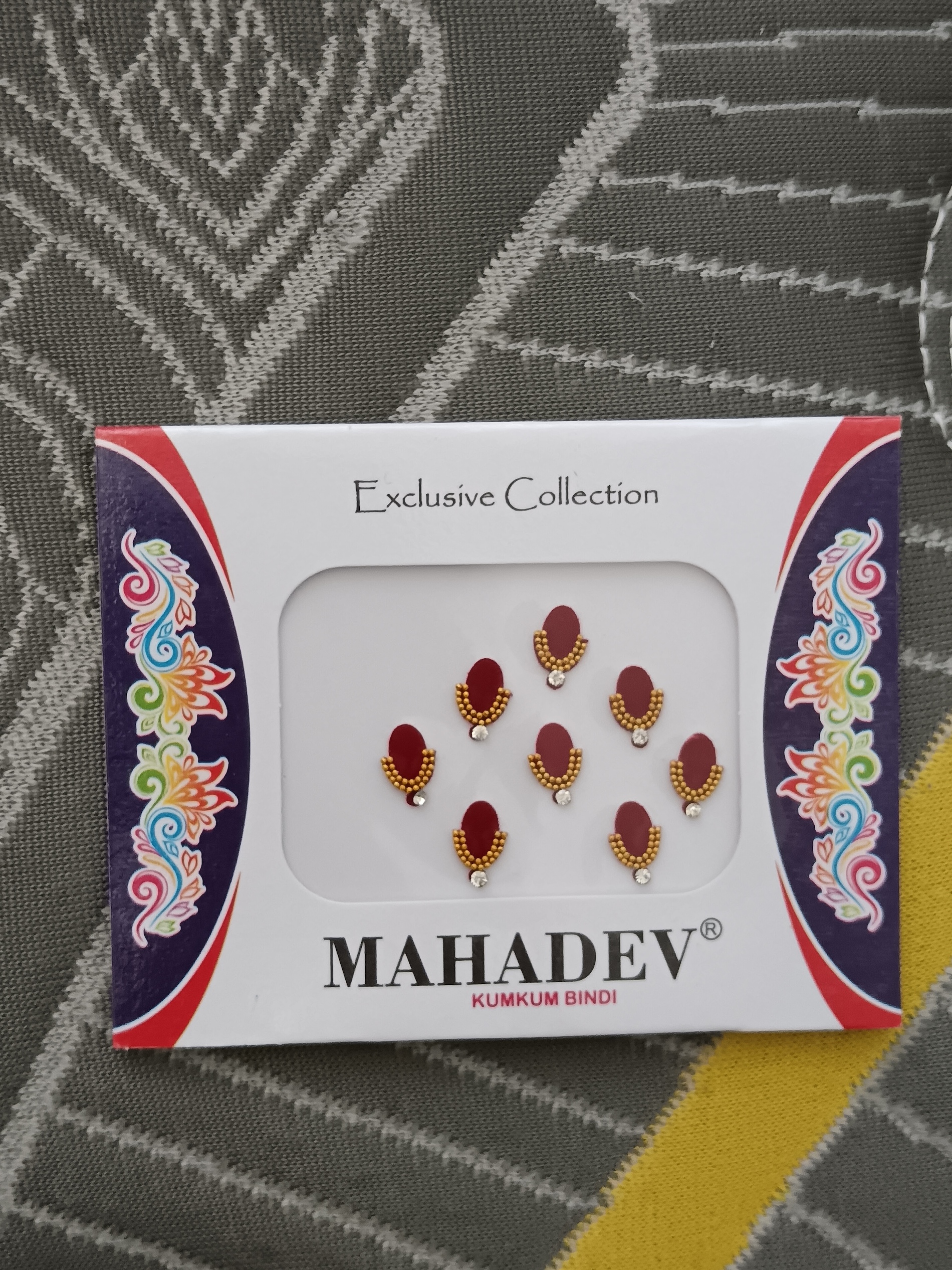 Fancy Stone Design Indian Sticker Pottu Forehead Bindi Potu Wear ...