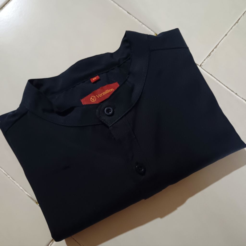 (Kecacatan 1 Butang) VERMILLION Baju Kurta berwarna Biru Gelap (Saiz XL ...