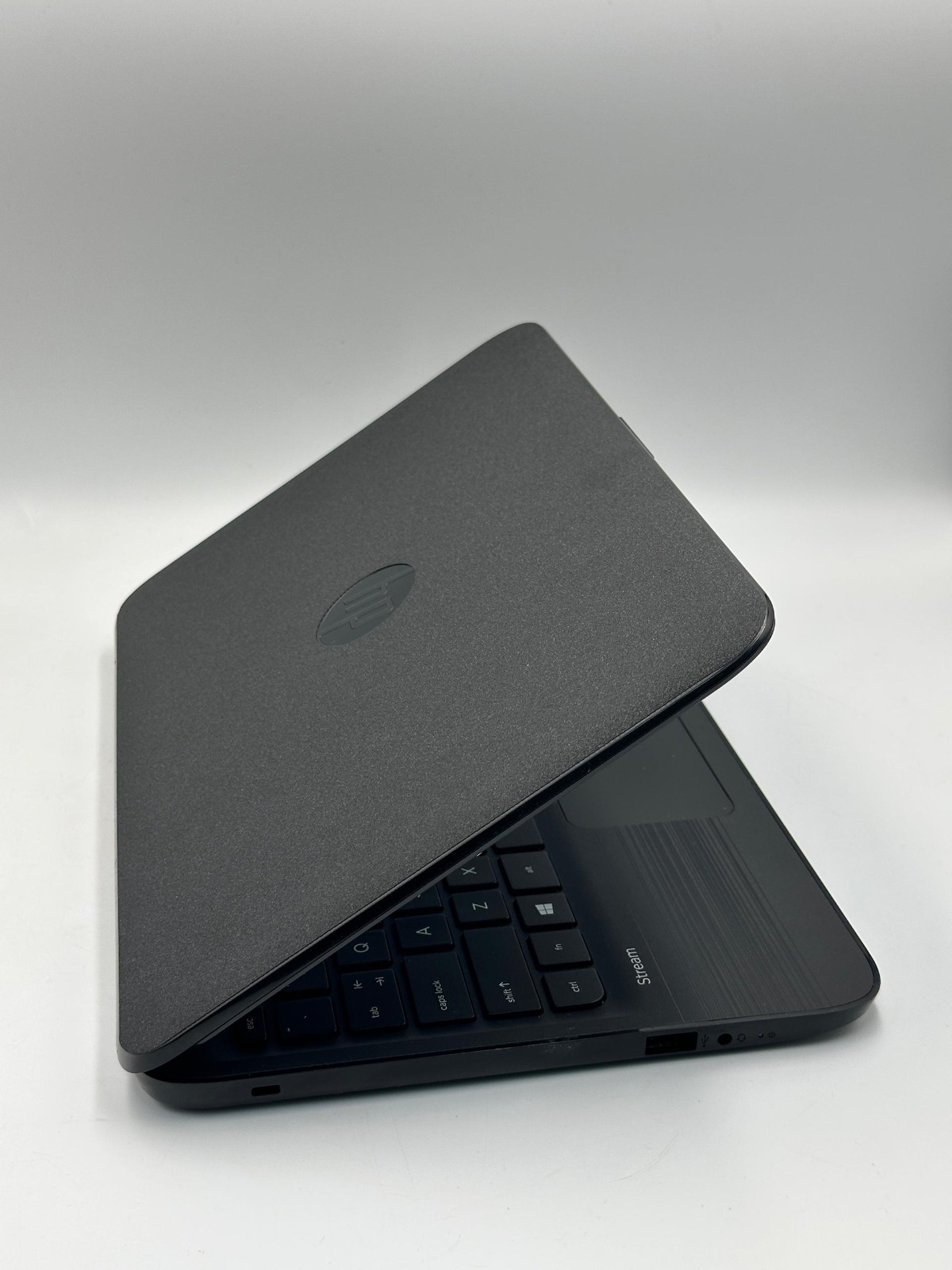 HP LAPTOP WINDOWS 10 STREAM 11 PRO G5 4GB RAM 64 GB SSD 11.6 INCH INTEL ...
