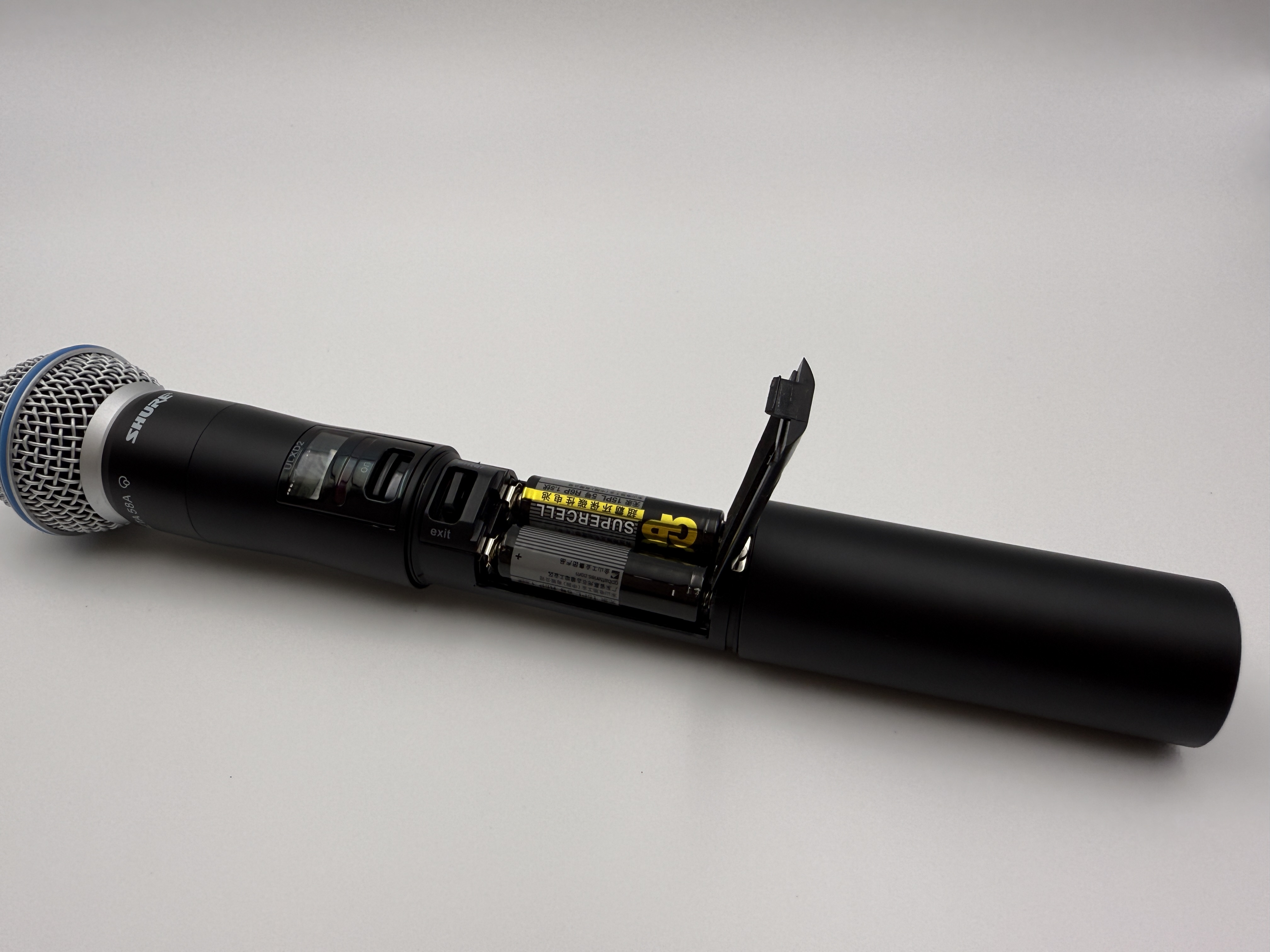 ULXD4/ULXD2 With Beta58A Professional Digital UHF Wireless Mirophone System | Shopee Malaysia