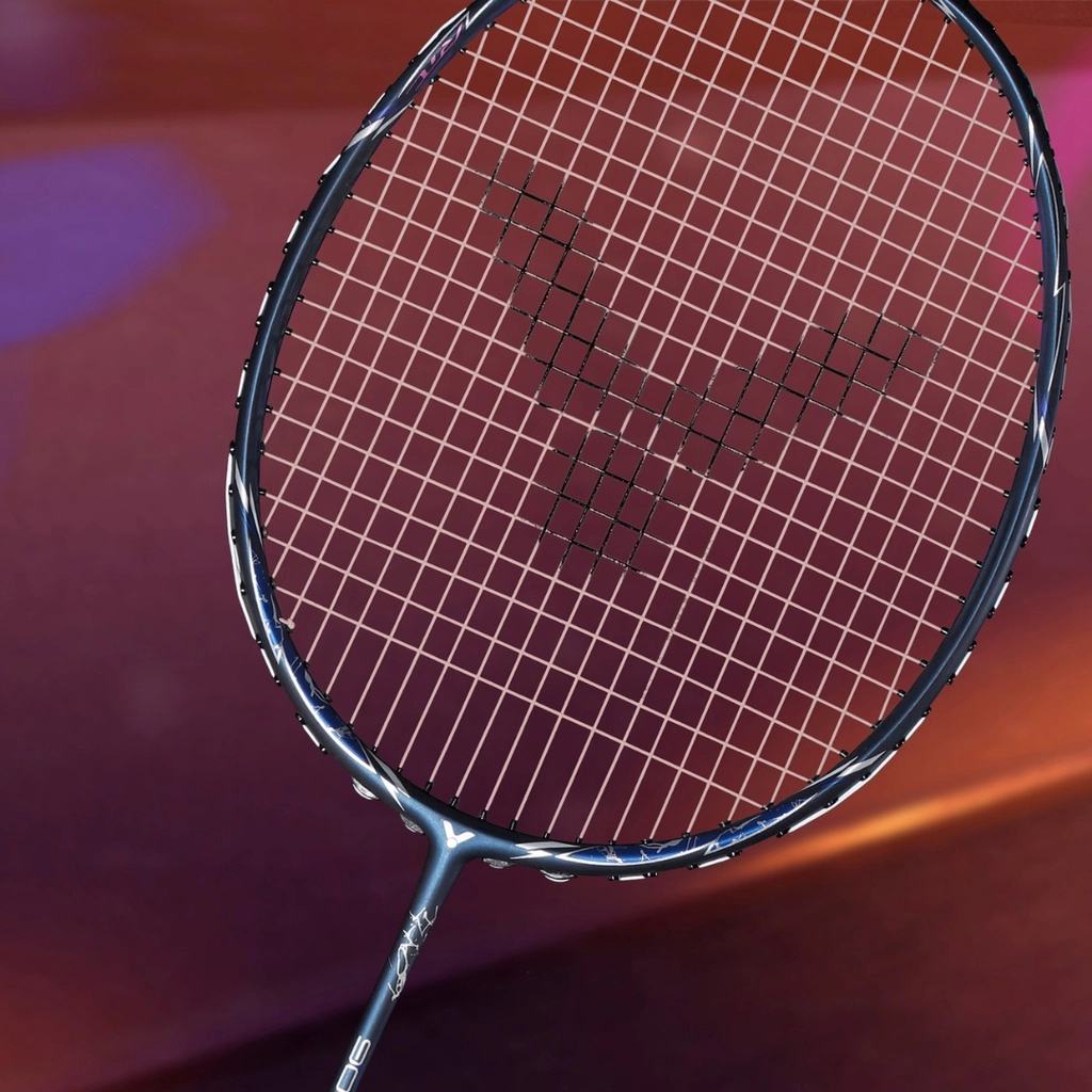 VICTOR AURASPEED 90K II 4UG5 FREE STRING FREE GRIP FREE COVER (UNSTRUNG ...