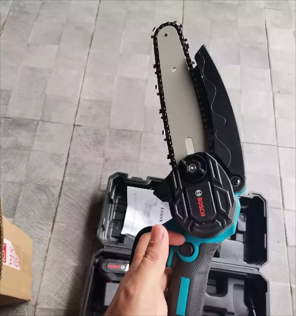 Original Spot Chainsaw Mini Chainsaw Portable Electric Pruning Saw ...