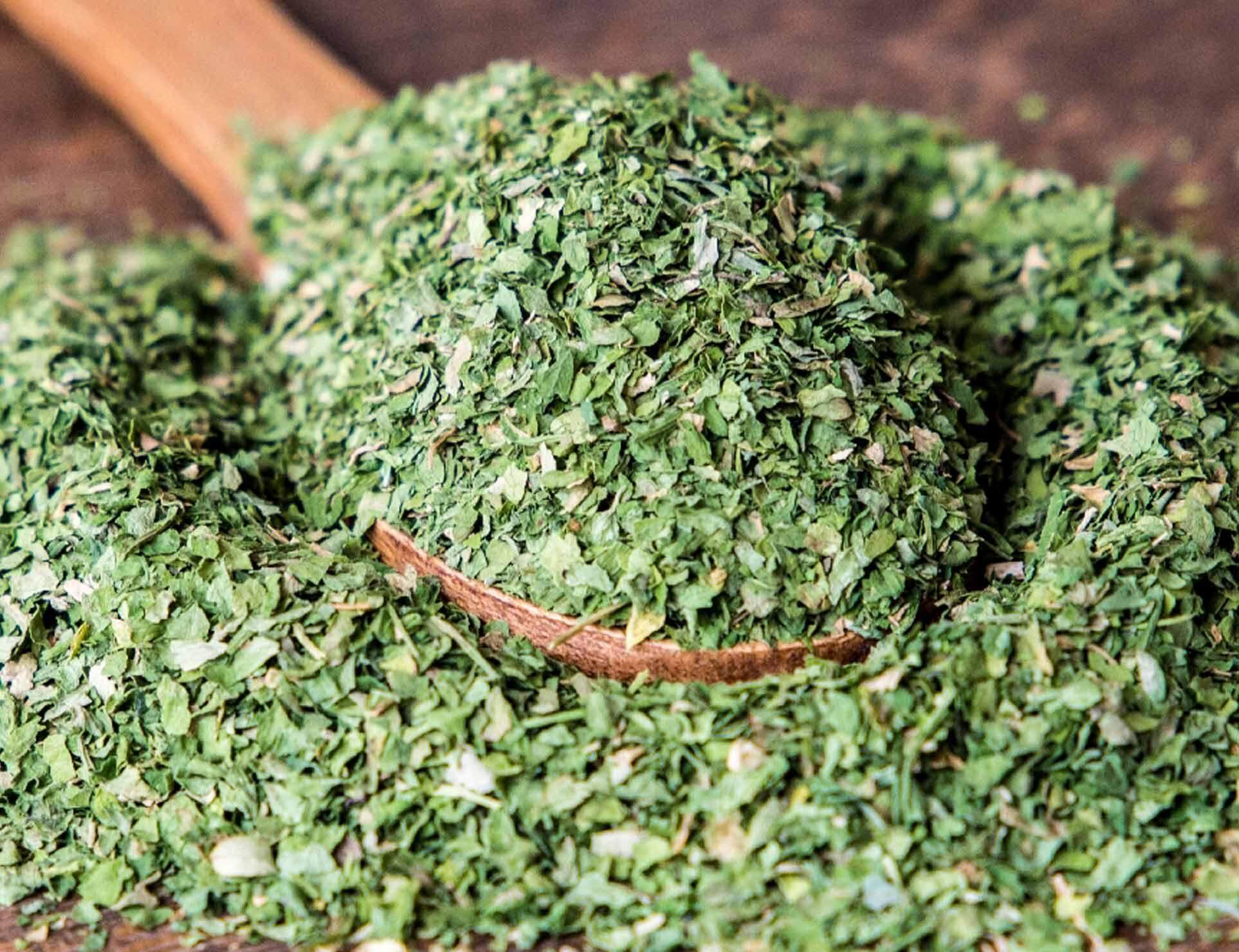 100g 500g 1kg Premium Quality Dried Parsley Leaves Daun pasli kering ...
