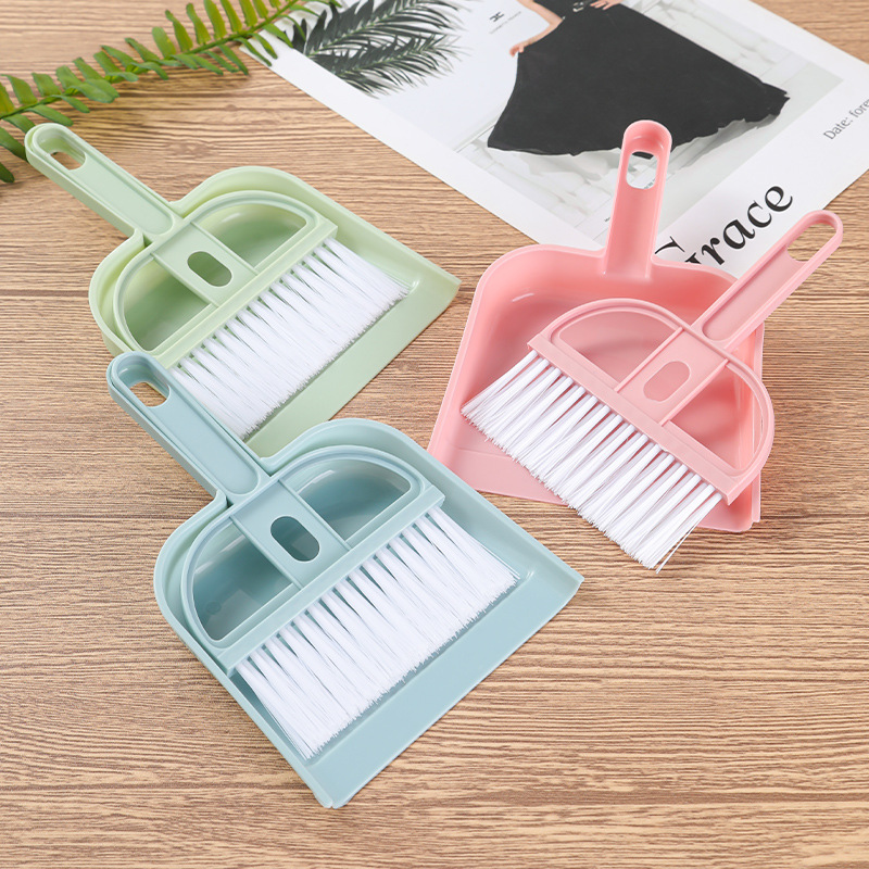 Compact Mini Desk Broom Portable And Space-Saving Penyapu Meja Mini ...