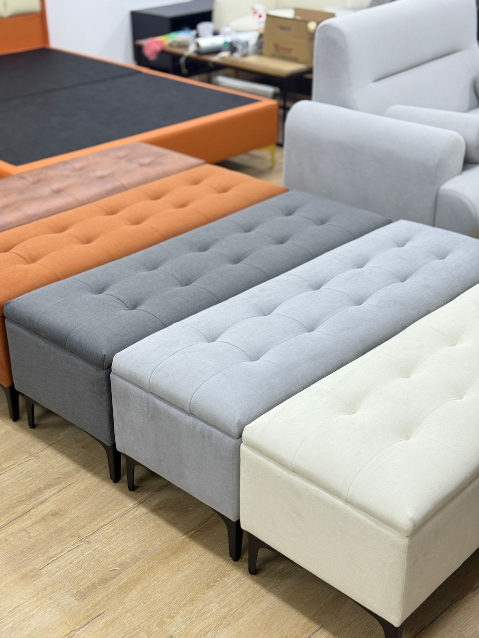 **NEW ARRIVAL**CHF LUXE 3 Seater Large Storage Bench Chair/Easy Clean Fabric/Metal Chrome Leg ...