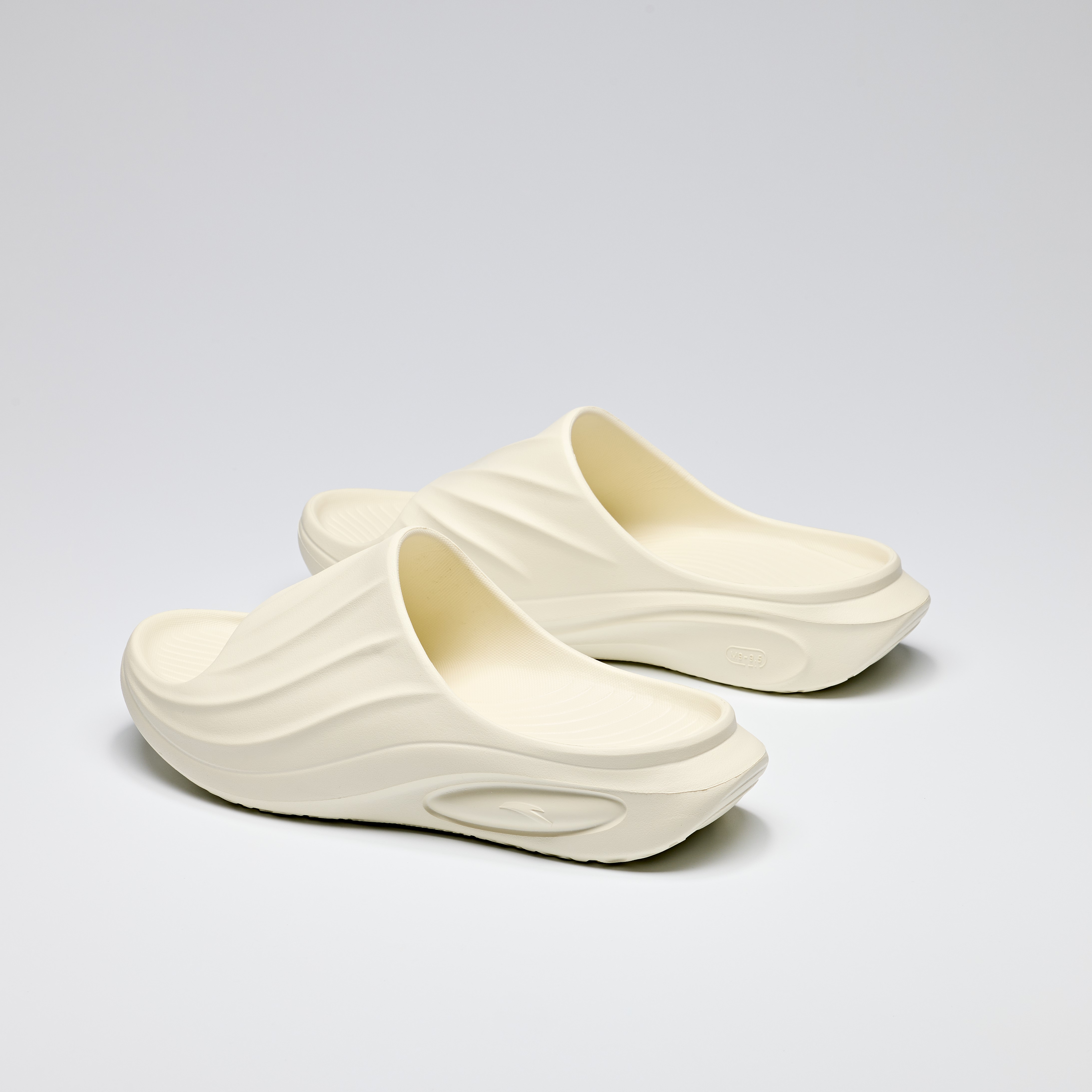 ANTA Men Basketball Slippers 1125B1801Q-2 -White (Selipar Lelaki ...