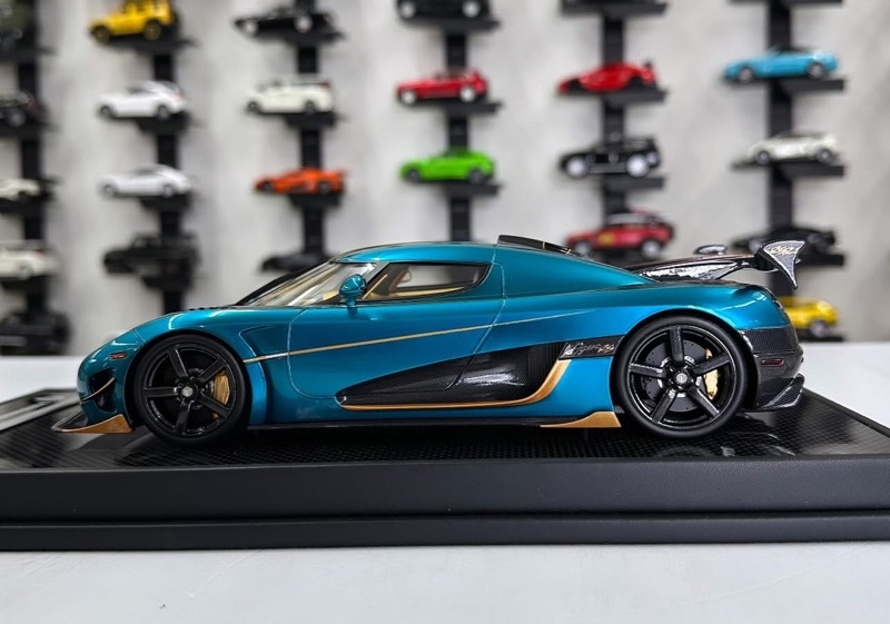 VMB Model 1:18 Diecast Koenigsegg Agera RS Vehicle Model Car Collection Worldwide Limited ...